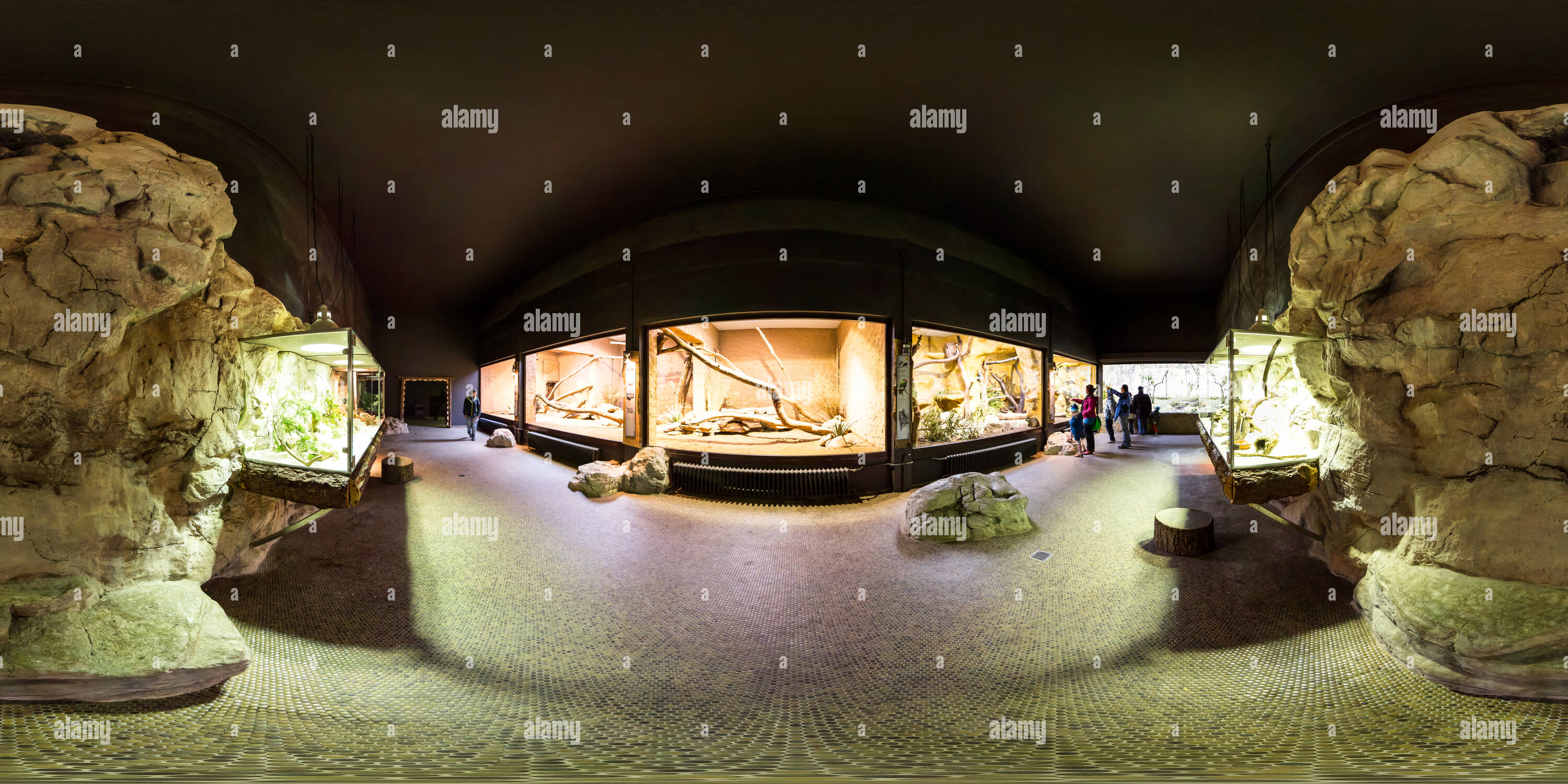 Batcave hi-res stock photography and images - Alamy