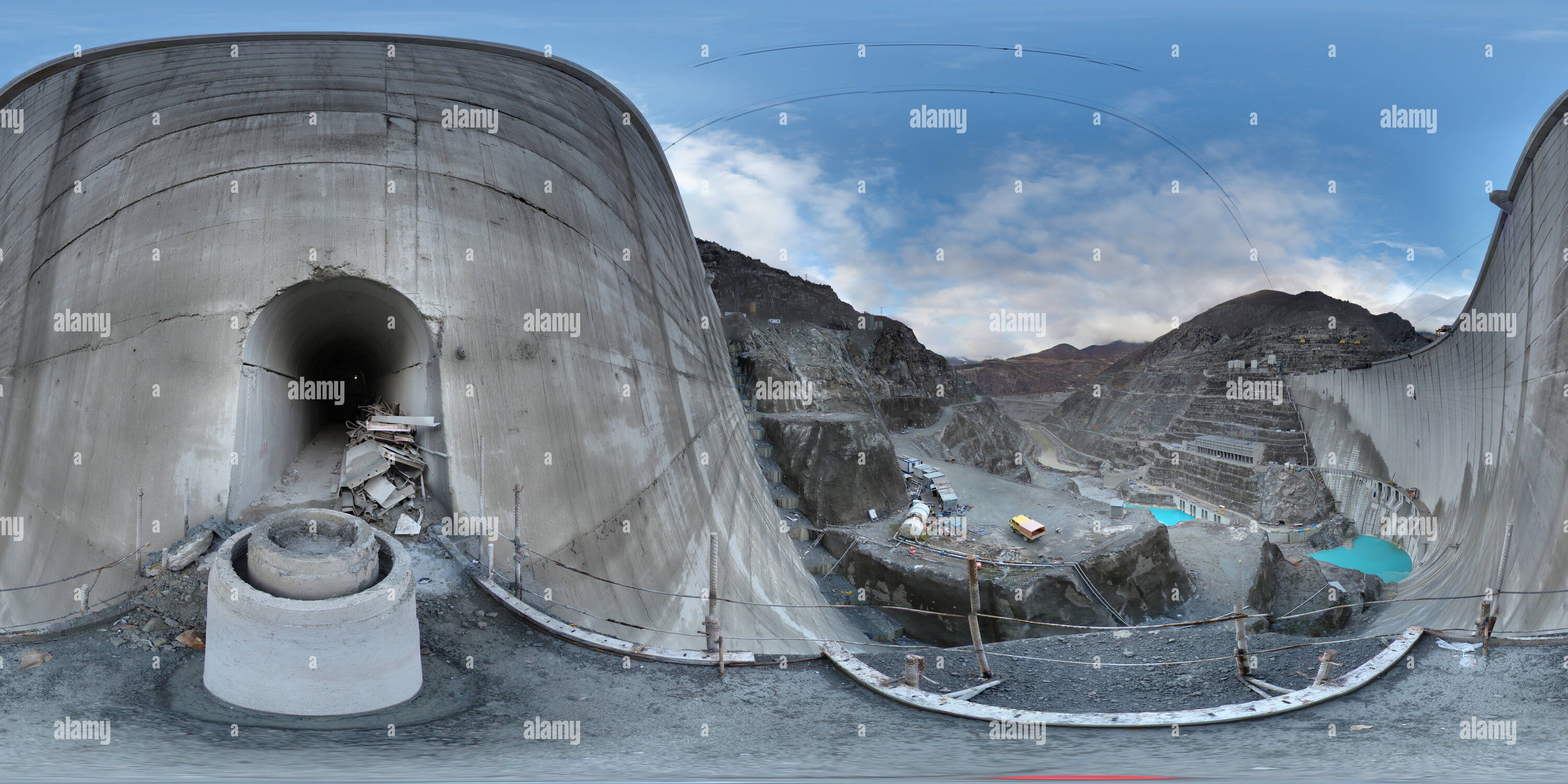 360° view of Deriner Dam Gallery G09 - View from left Balcony on 13 ...