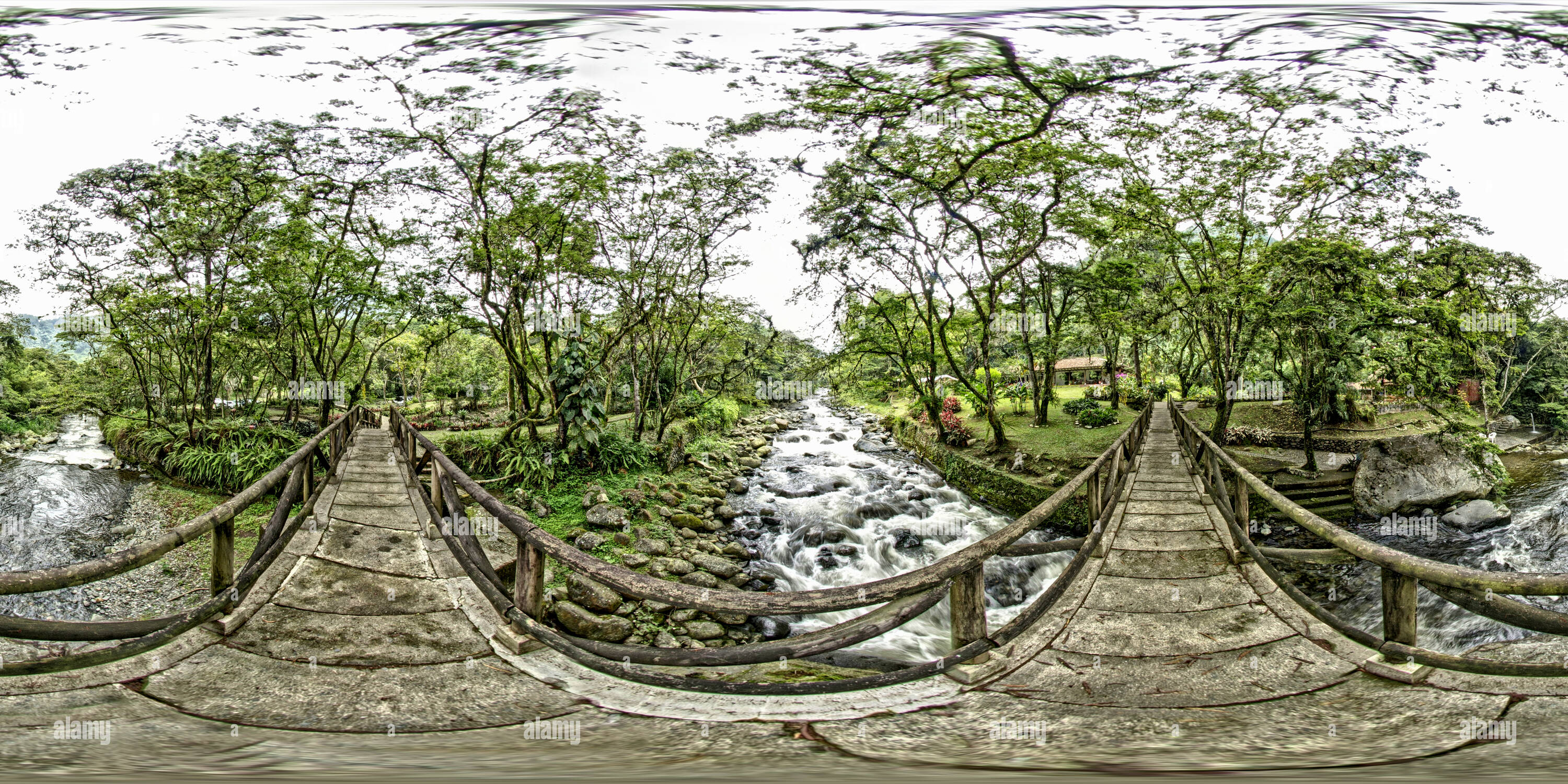 360° view of Puente sobre el Rio Pance, Cali - Alamy