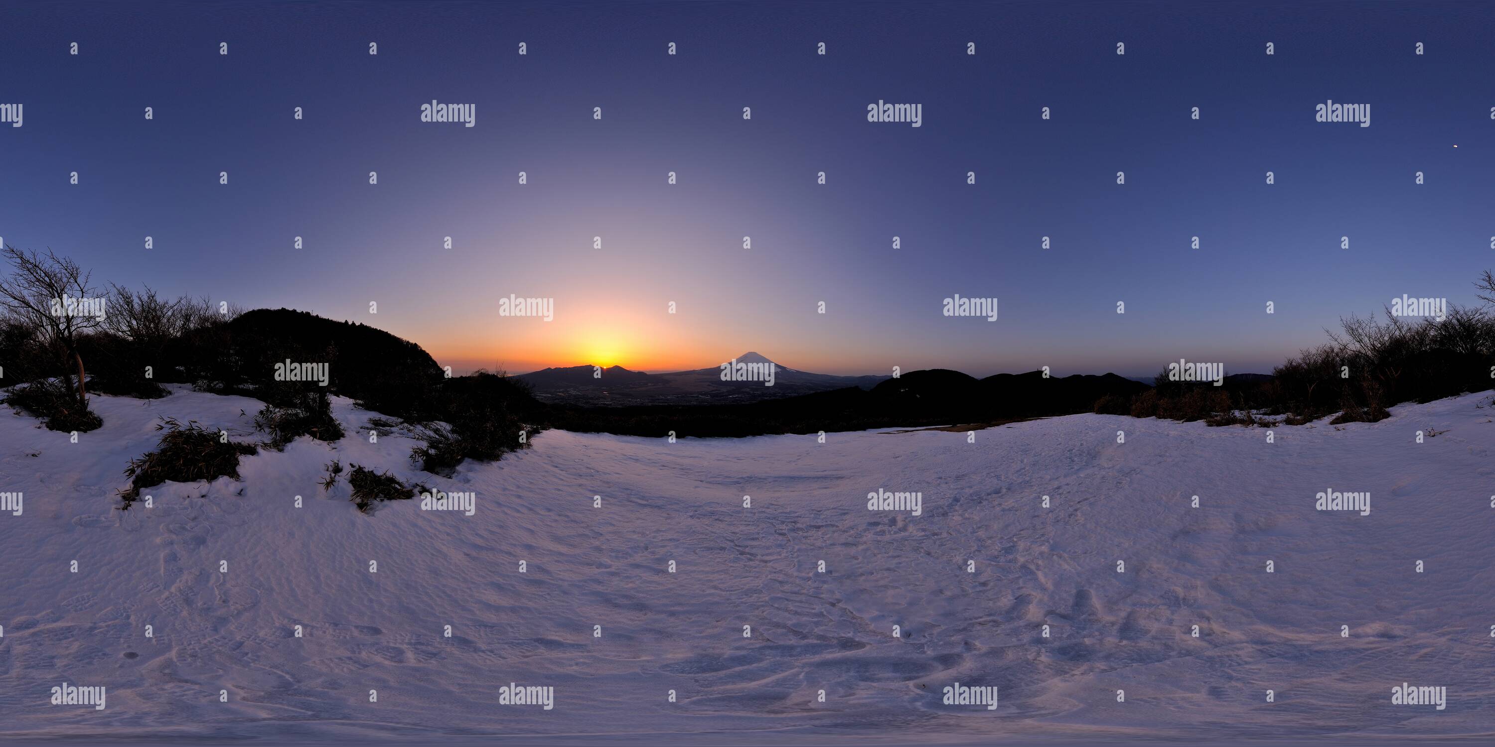 360° view of Sunset in Hakone - Alamy