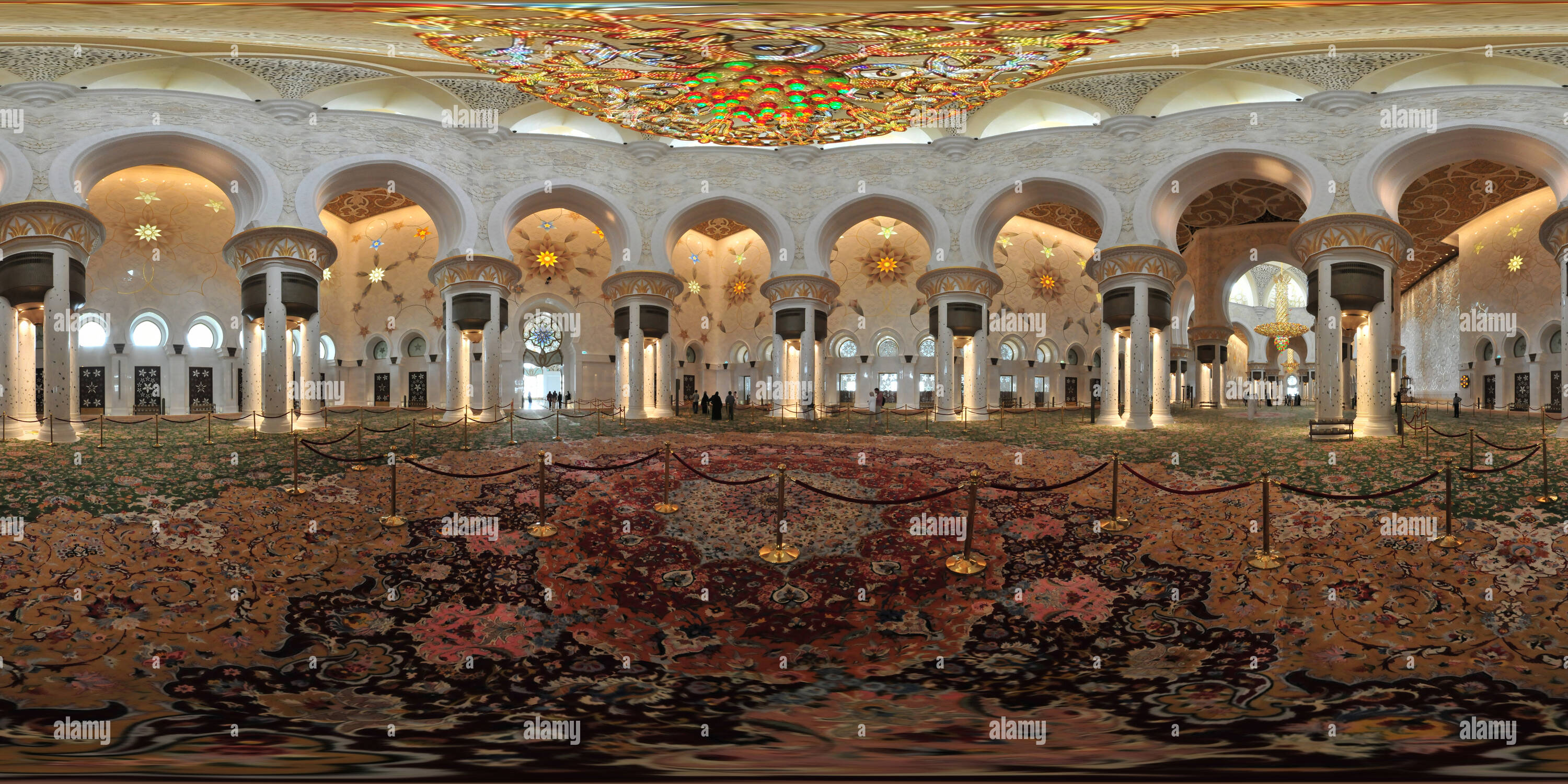 360° view of Abu Dhabi - Sheikh Zayed Mosque - Alamy