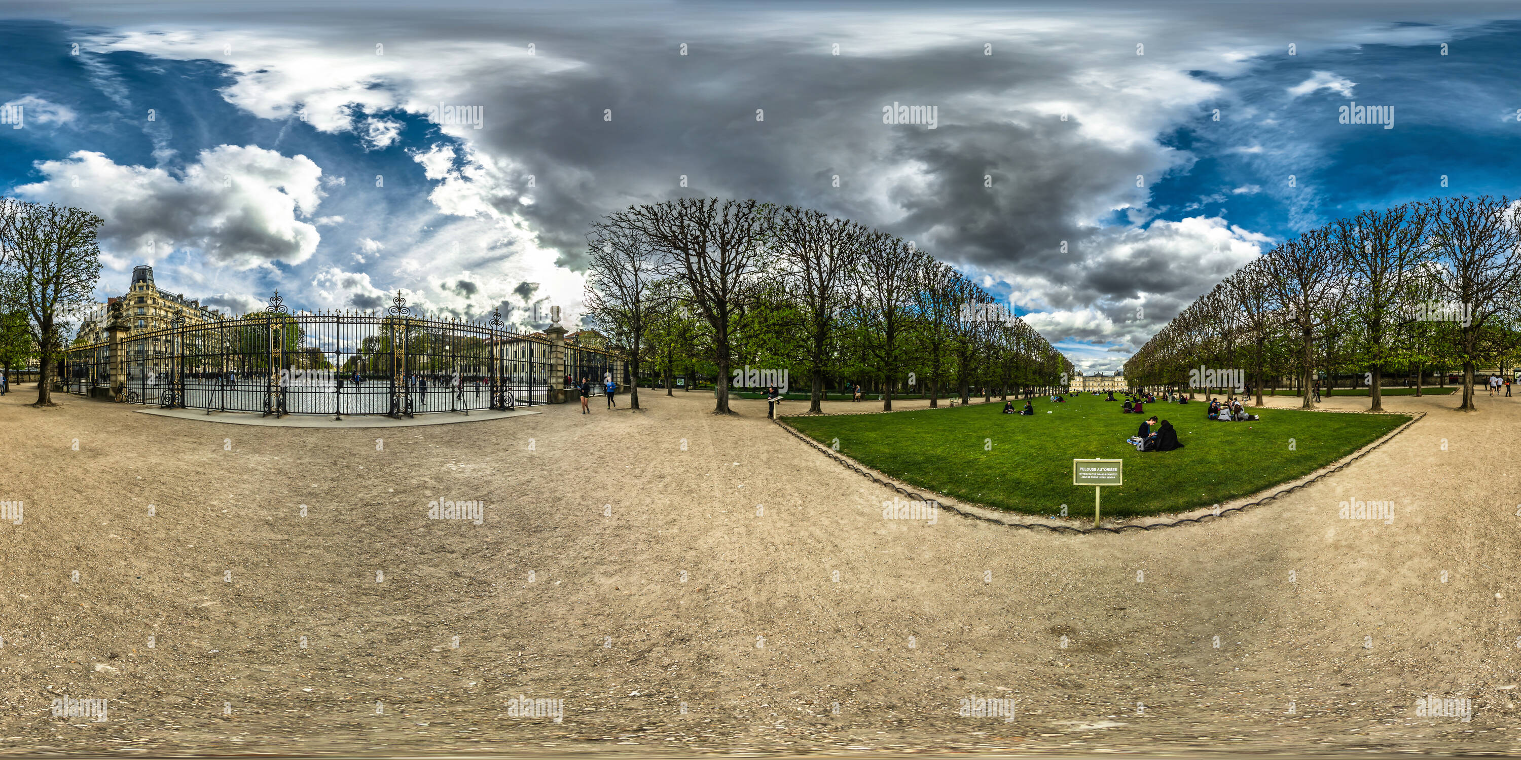 360° view of Jardin du Luxembourg - Alamy