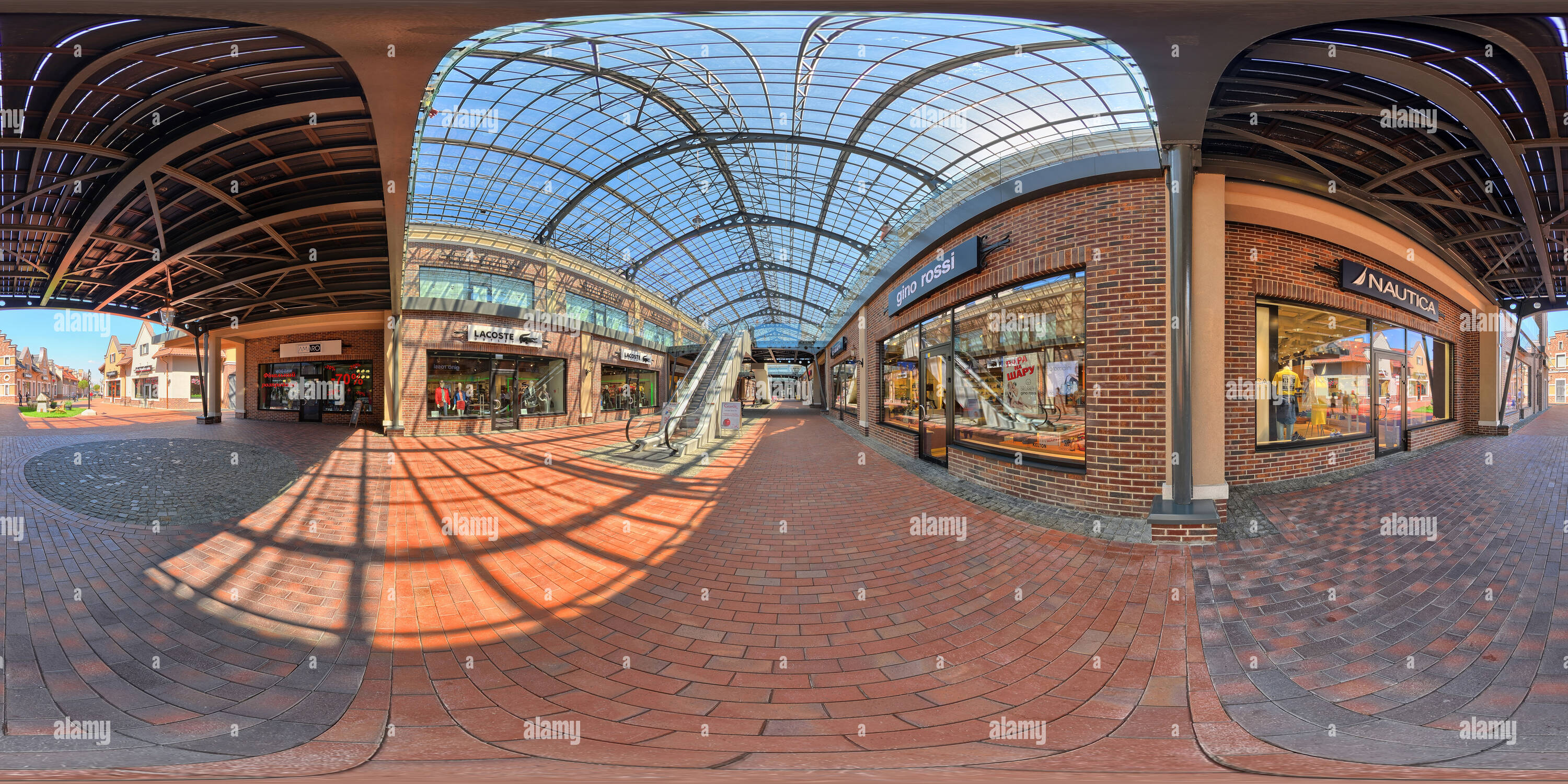 360° view of Outlet village "Manufacture - Alamy