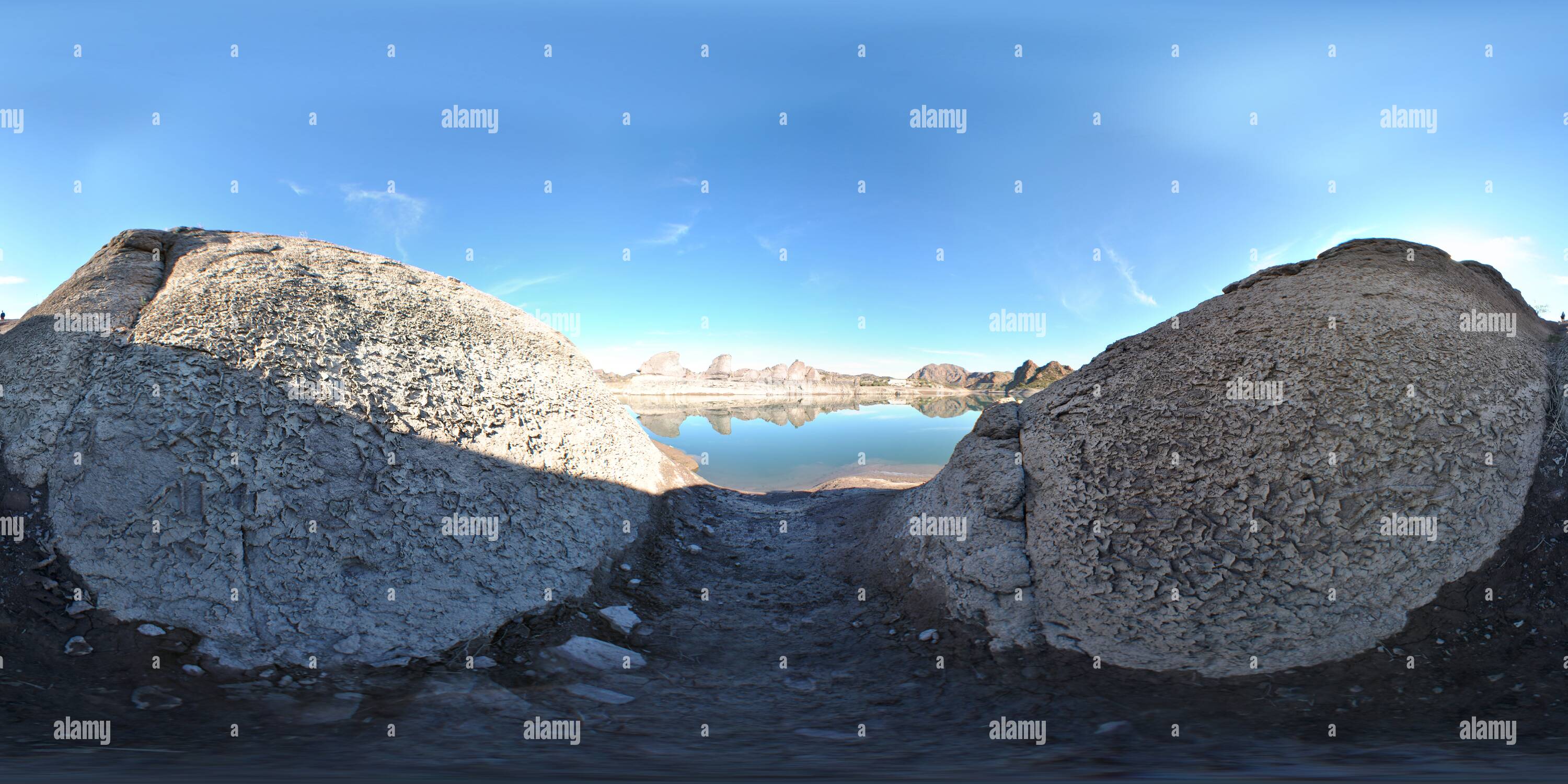 360° view of Río Diamante "Entre el dique el tigre y Los Reyunos - Alamy