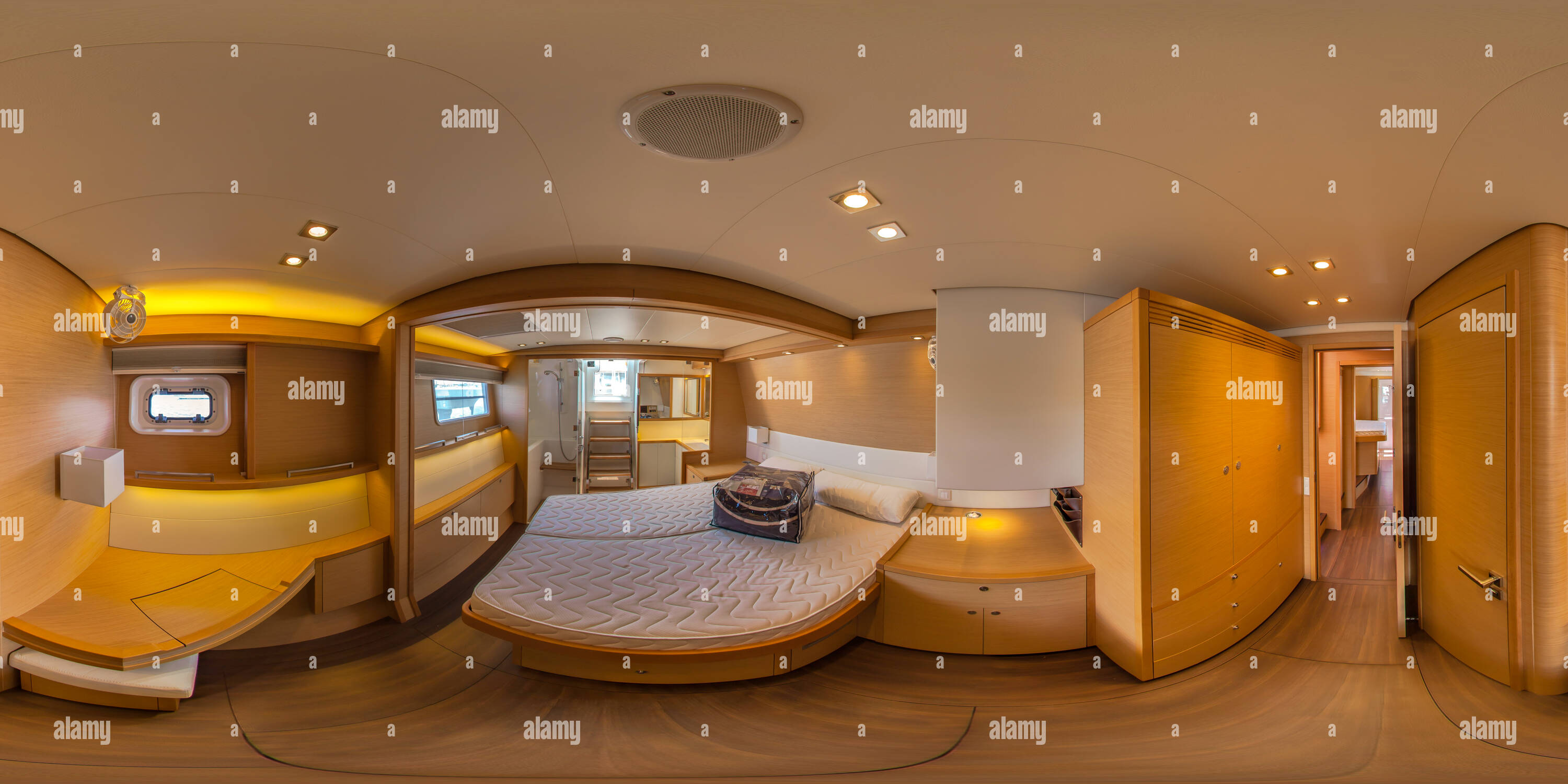 Stern starboard hi-res stock photography and images - Alamy