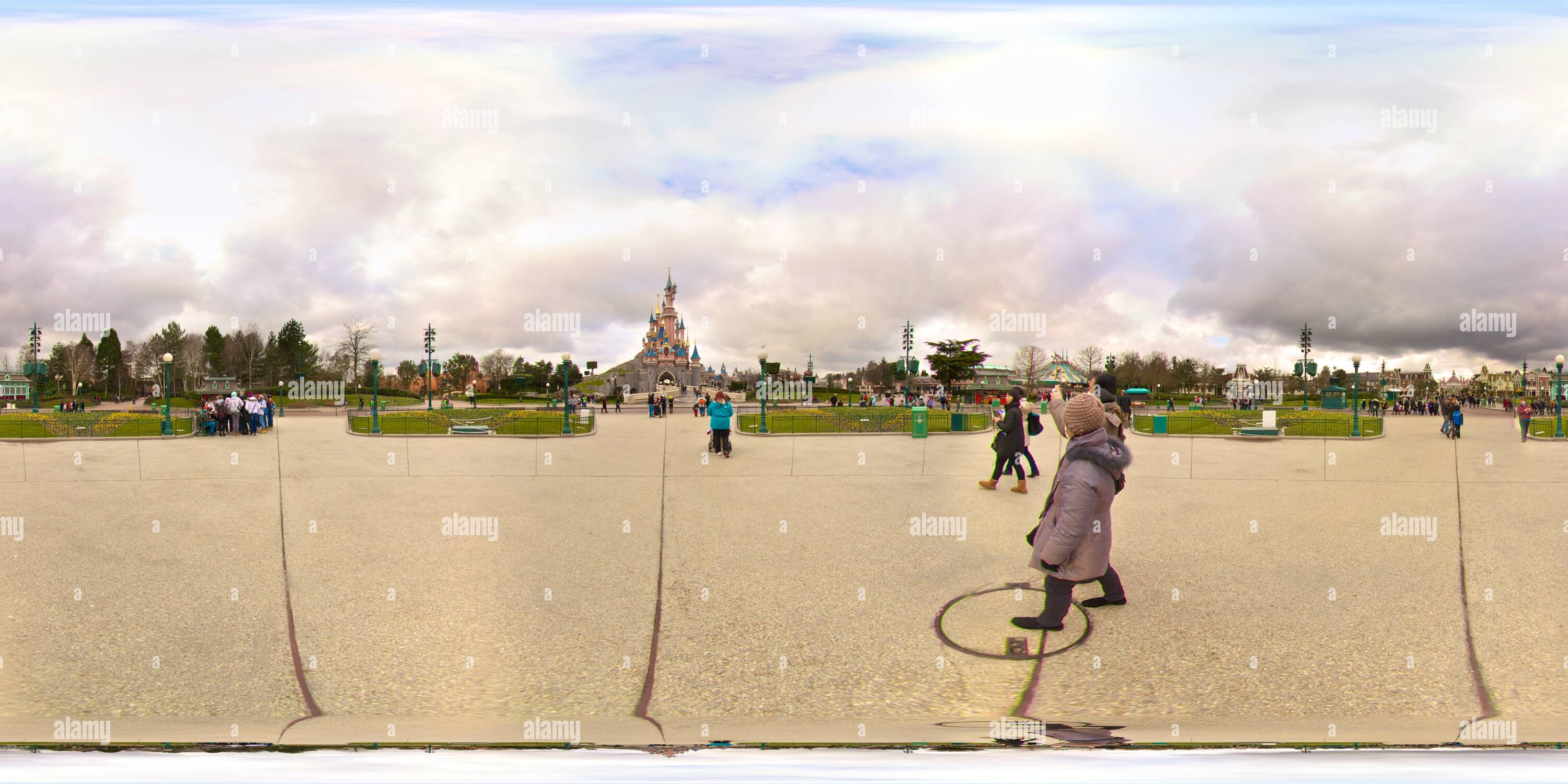 360° view of Disneyland Paris - Castle - Alamy