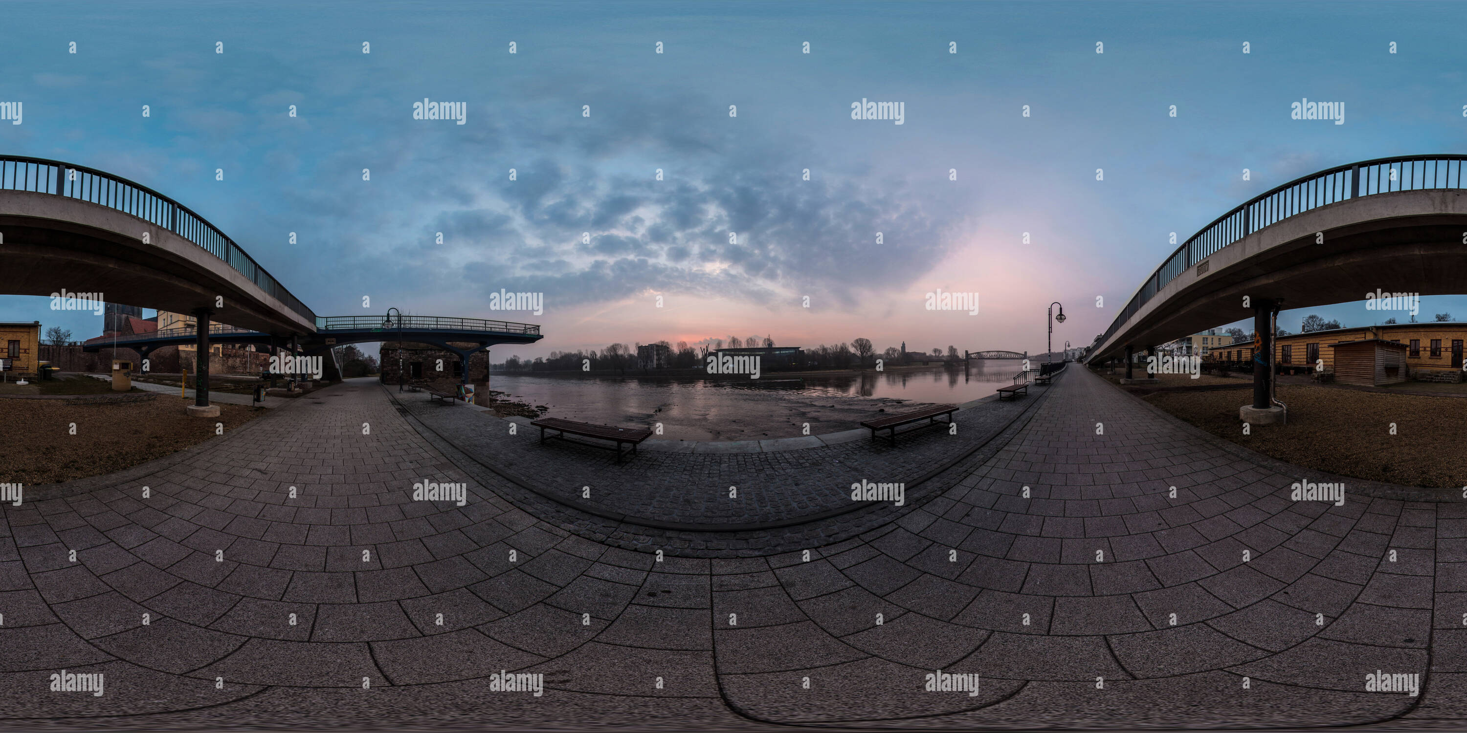 360° view of Morning on the river Elbe - Alamy