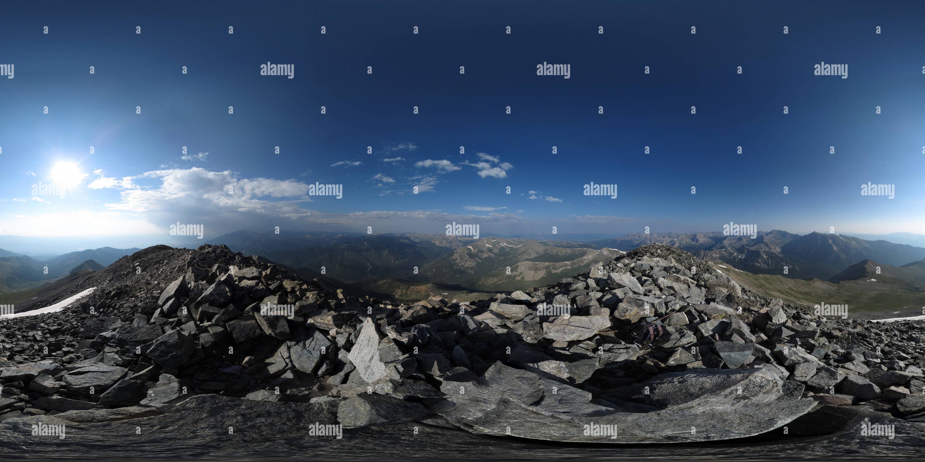 360° view of Mt. Yale (14196'/4327m) summit - Alamy