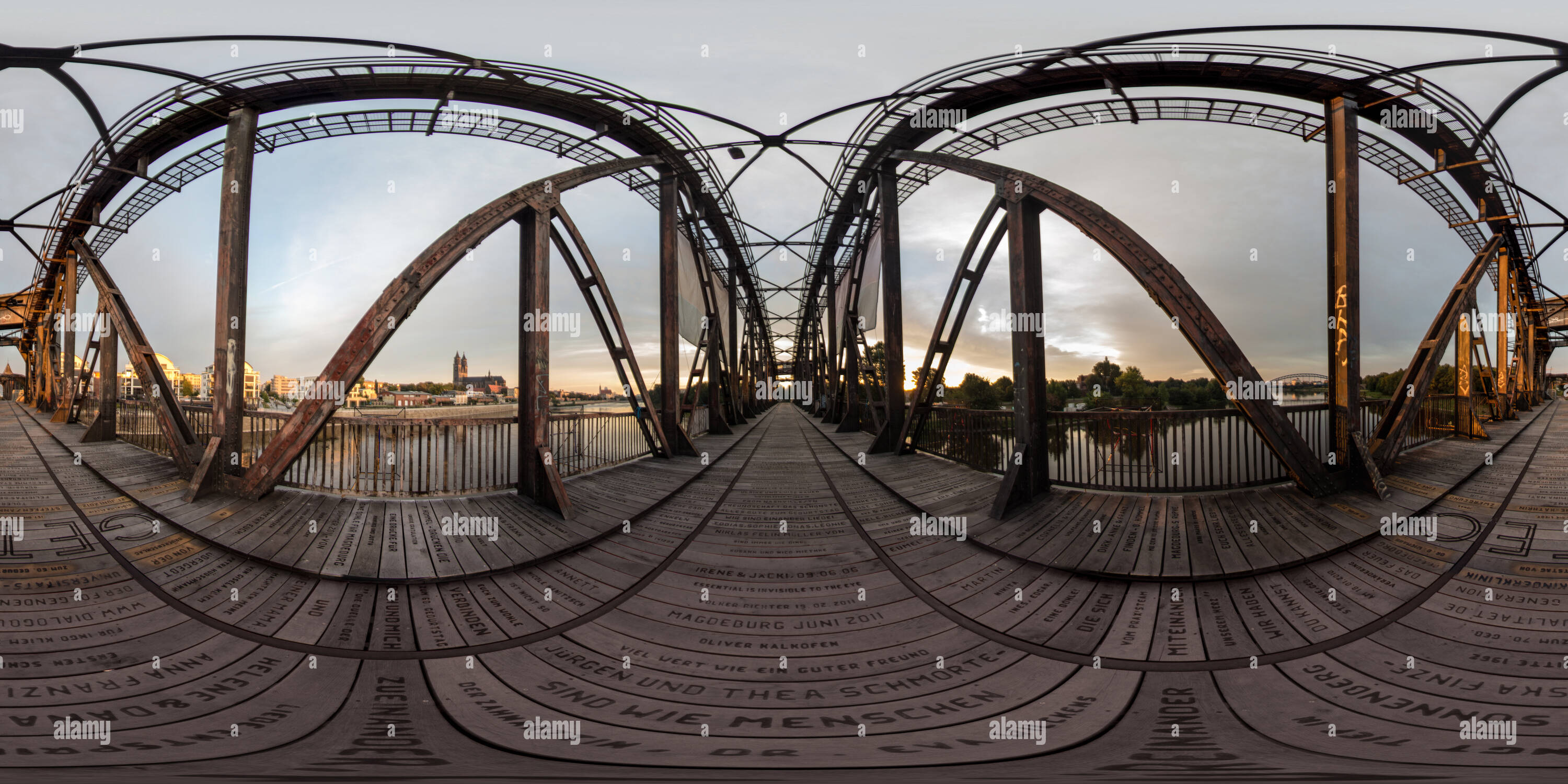 360° view of Vertical Lift Bridge - Alamy