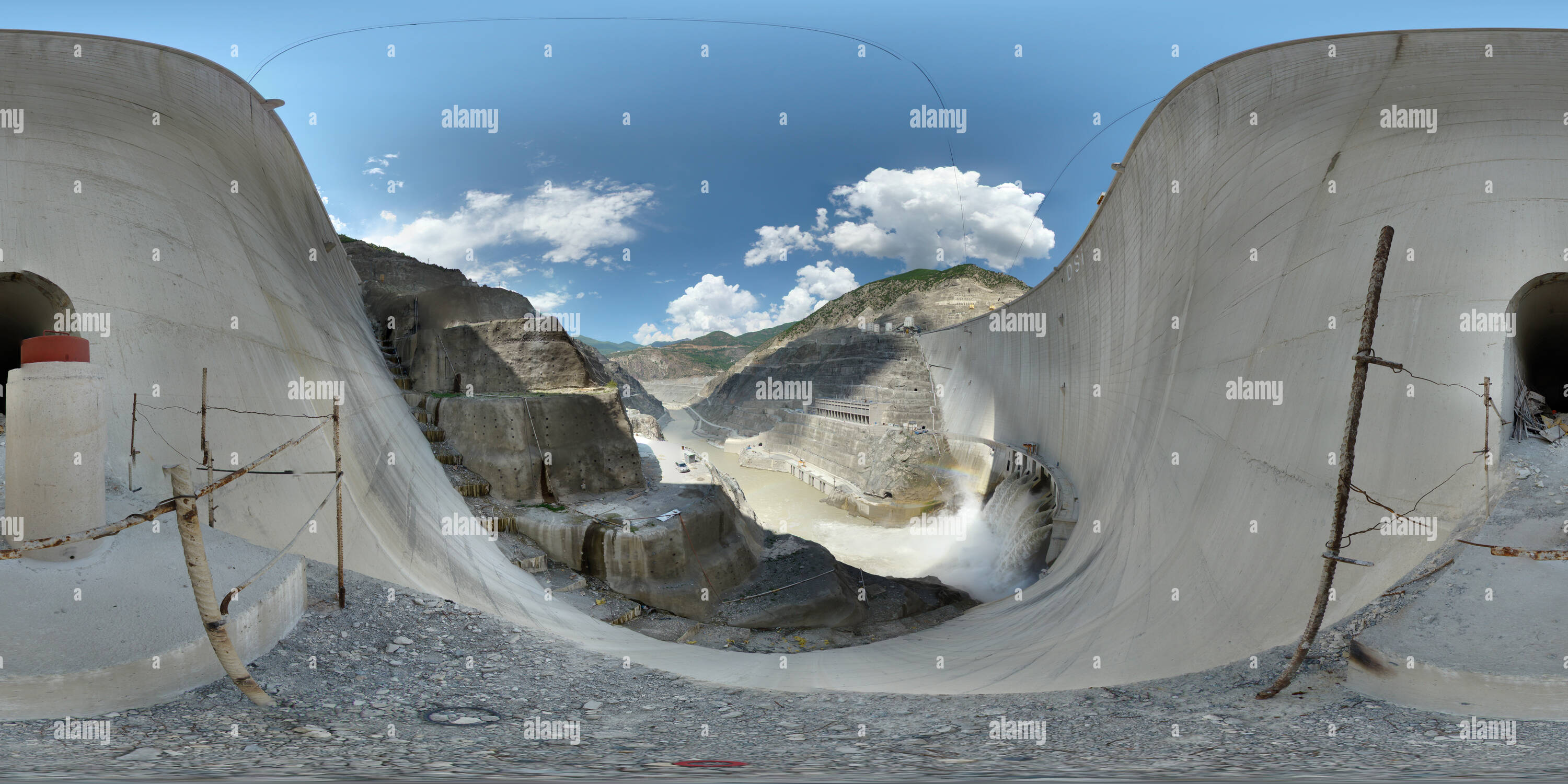 Deriner dam gallery g7 left balcony hi-res stock photography and images ...