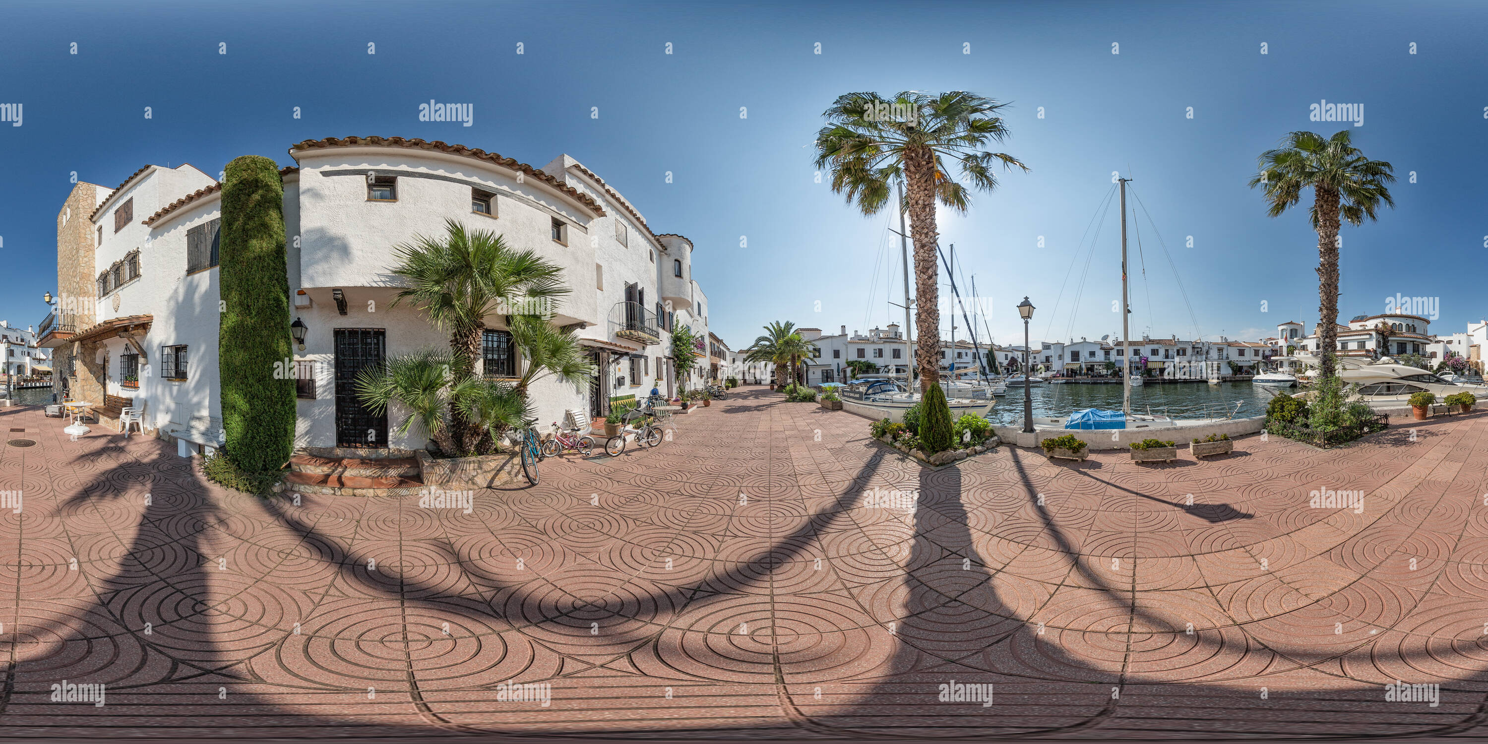 360° view of Port Illa Cartago - Alamy