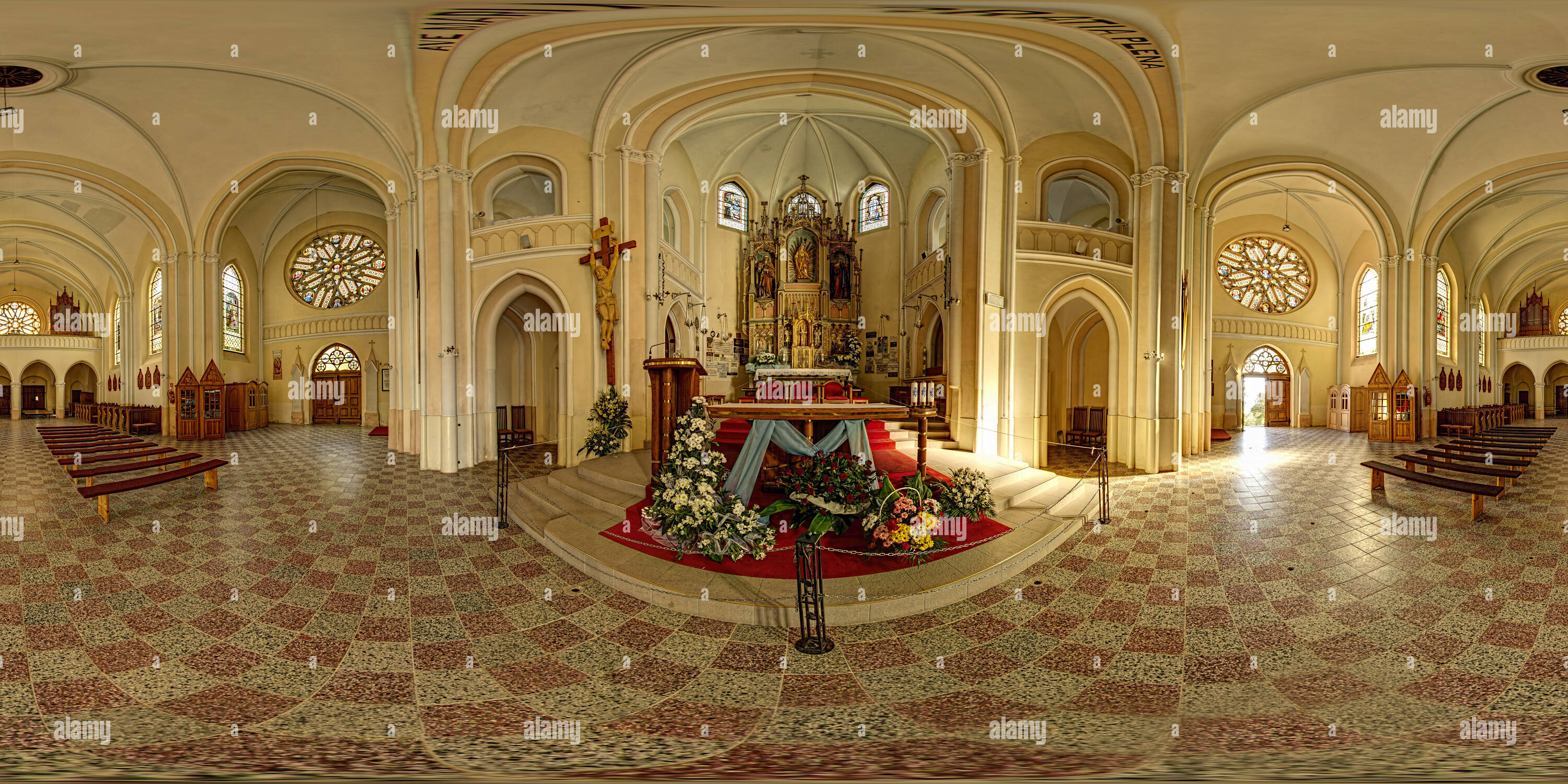 360° view of Bazilika Panny Marie - Alamy