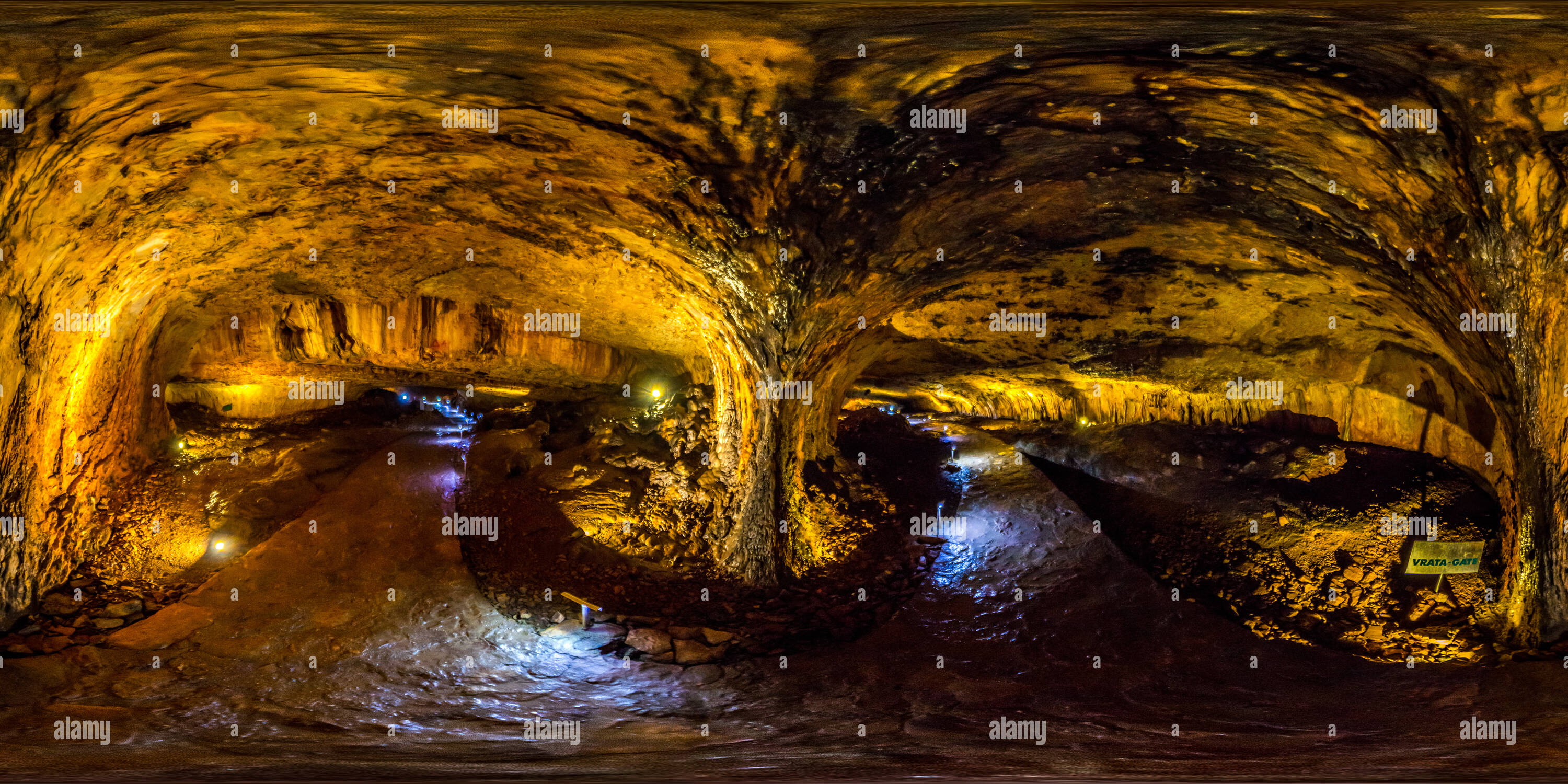 Vjetrenica cave hi-res stock photography and images - Alamy
