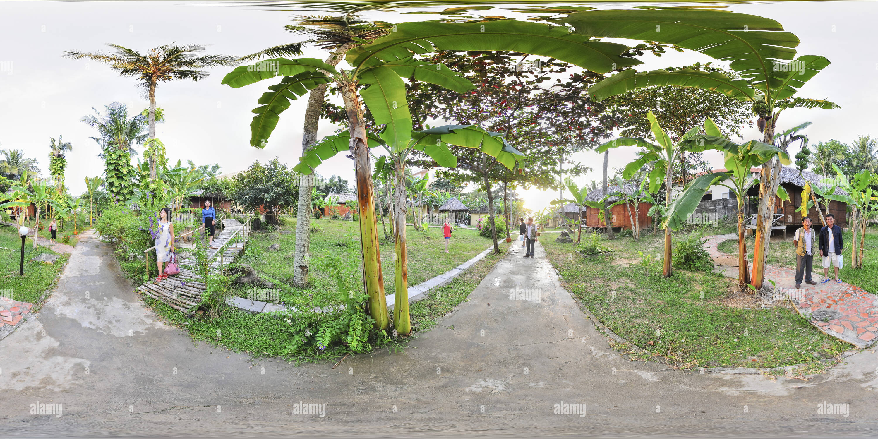 360° view of Moon Resort 3 - Alamy