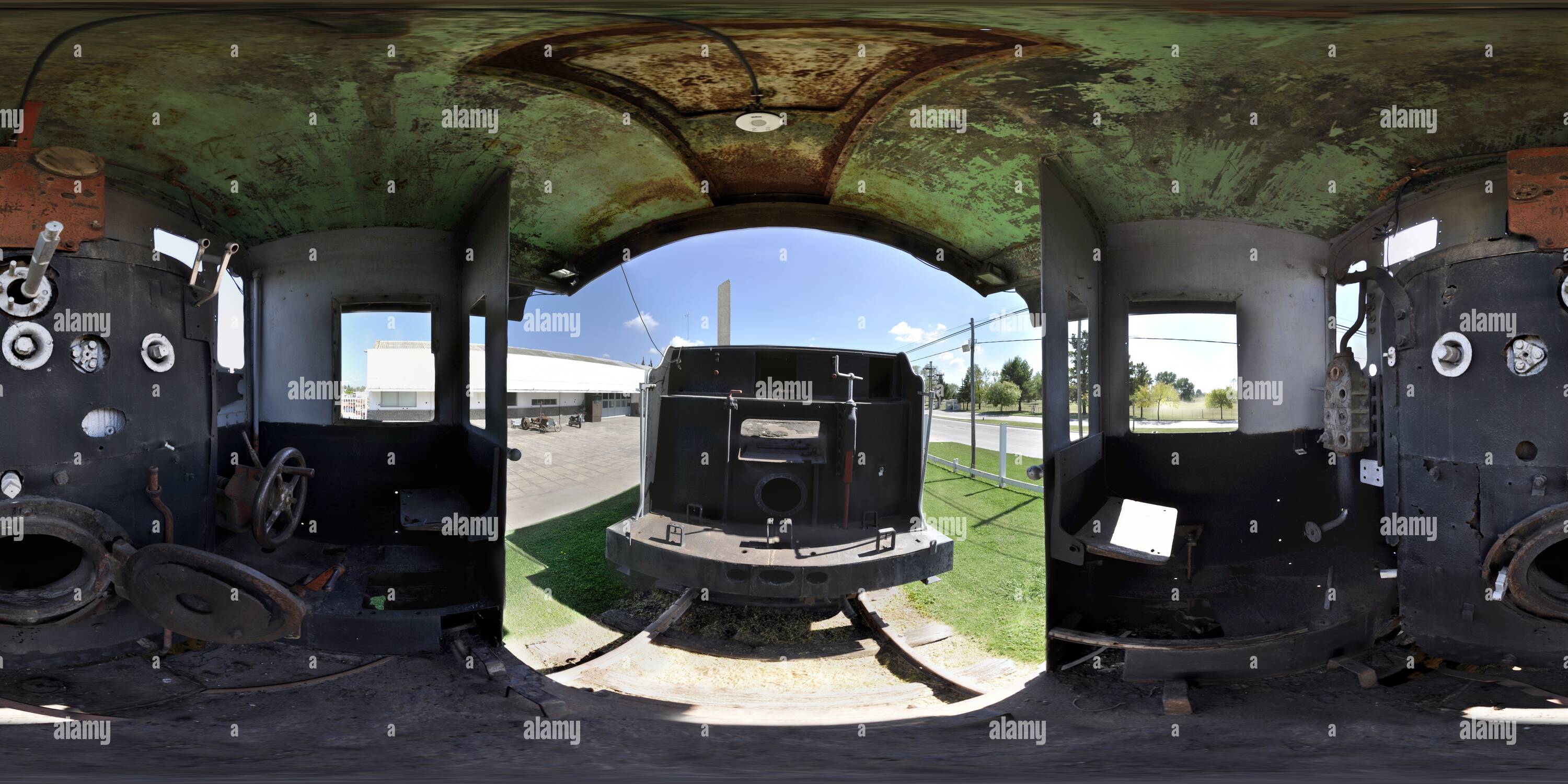 360° view of steam locomotive Olavarria - Alamy
