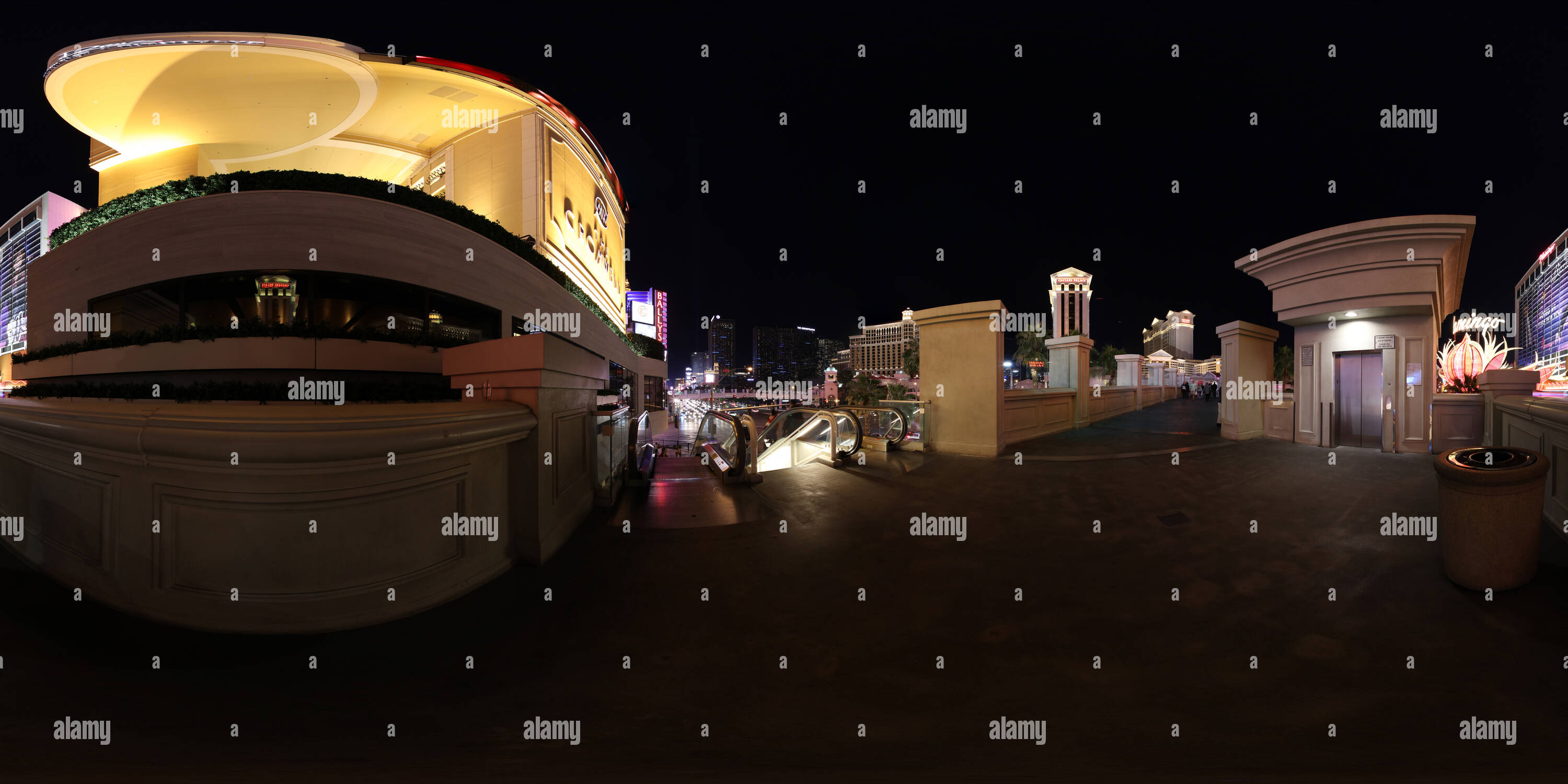 360° view of Las Vegas Strip Walkway - Alamy