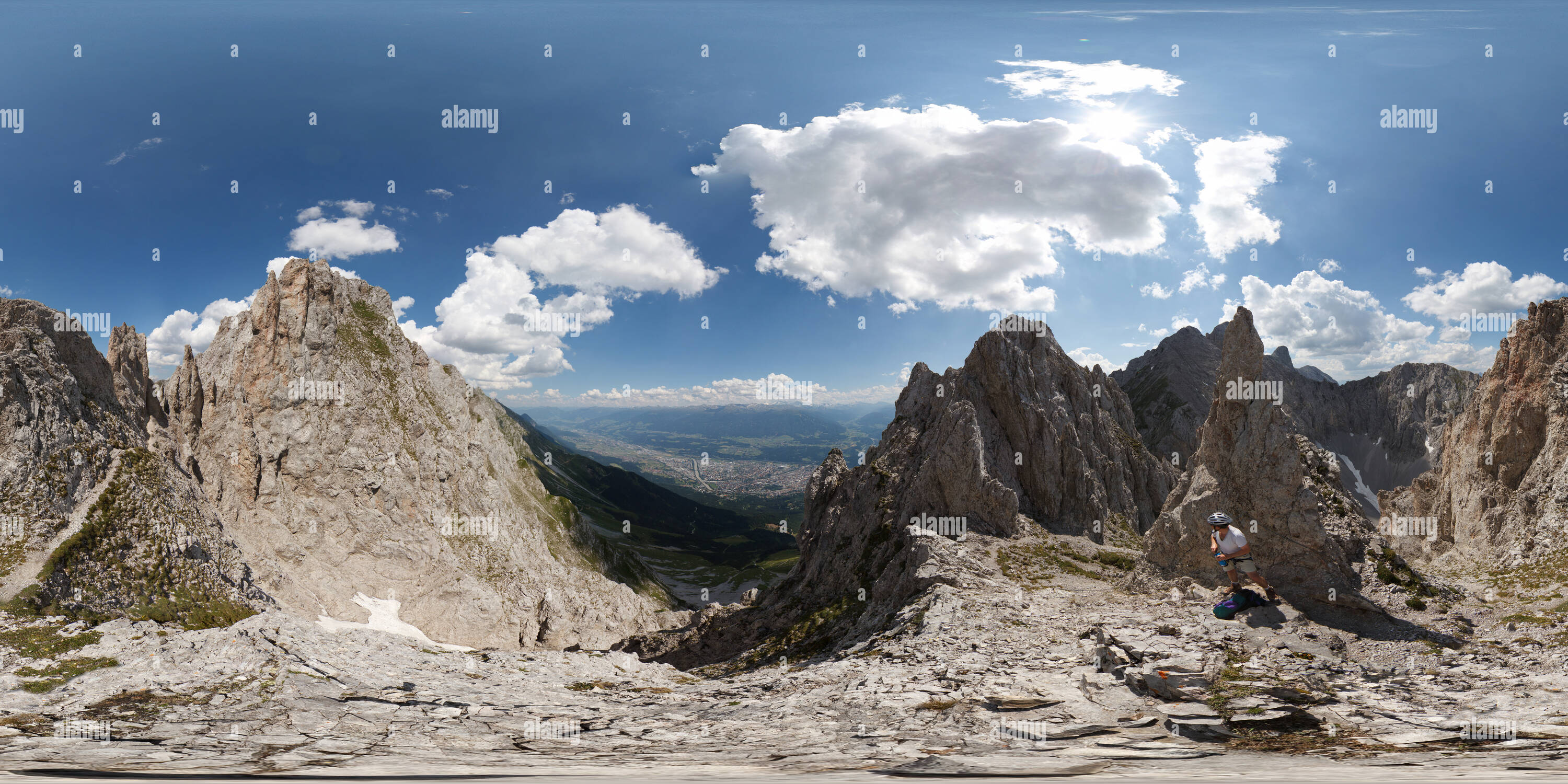 Frau hitt hi-res stock photography and images - Alamy