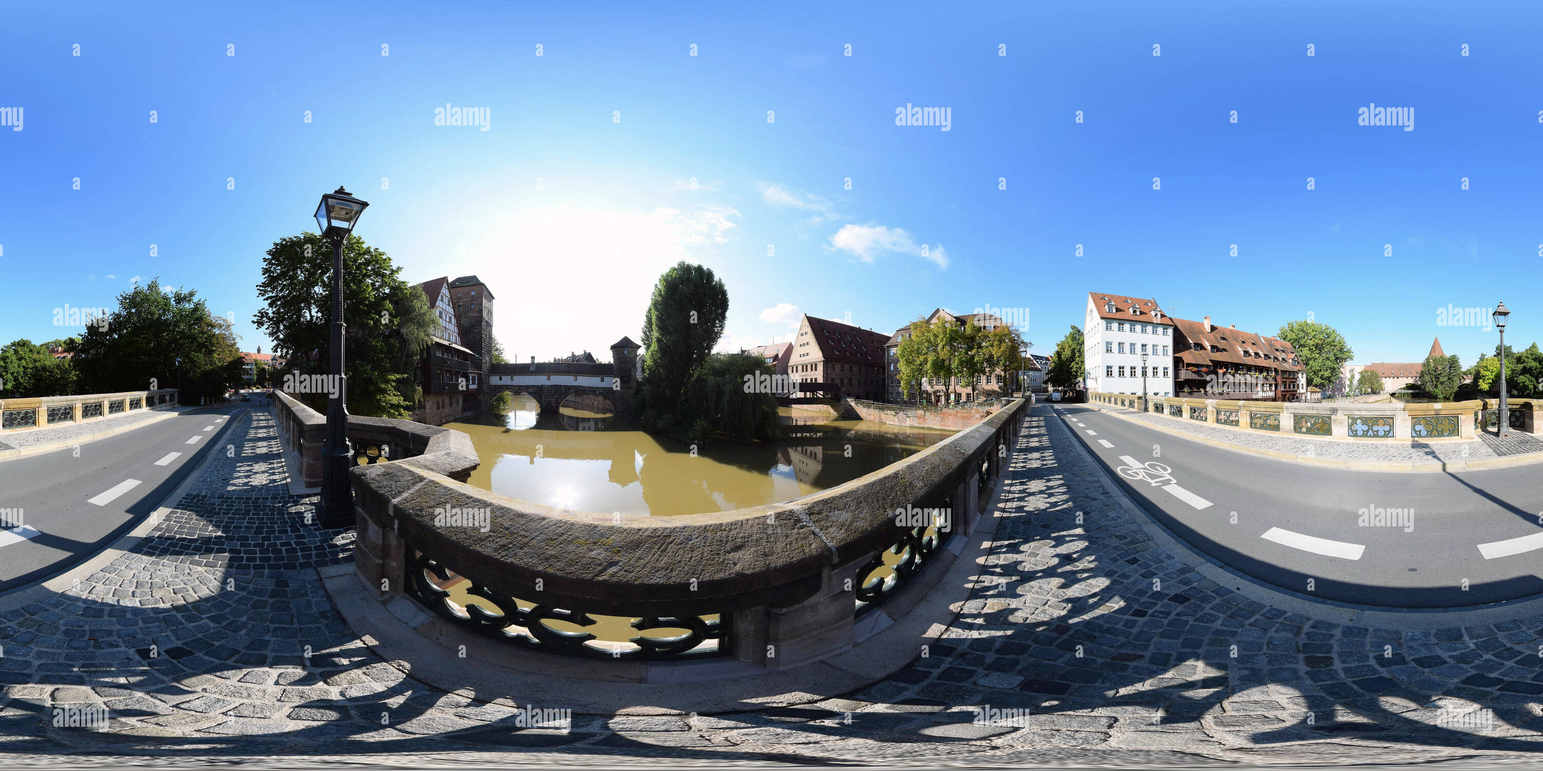 360° view of Nuremberg - Max bridge overlooking Henkerhaus - Alamy