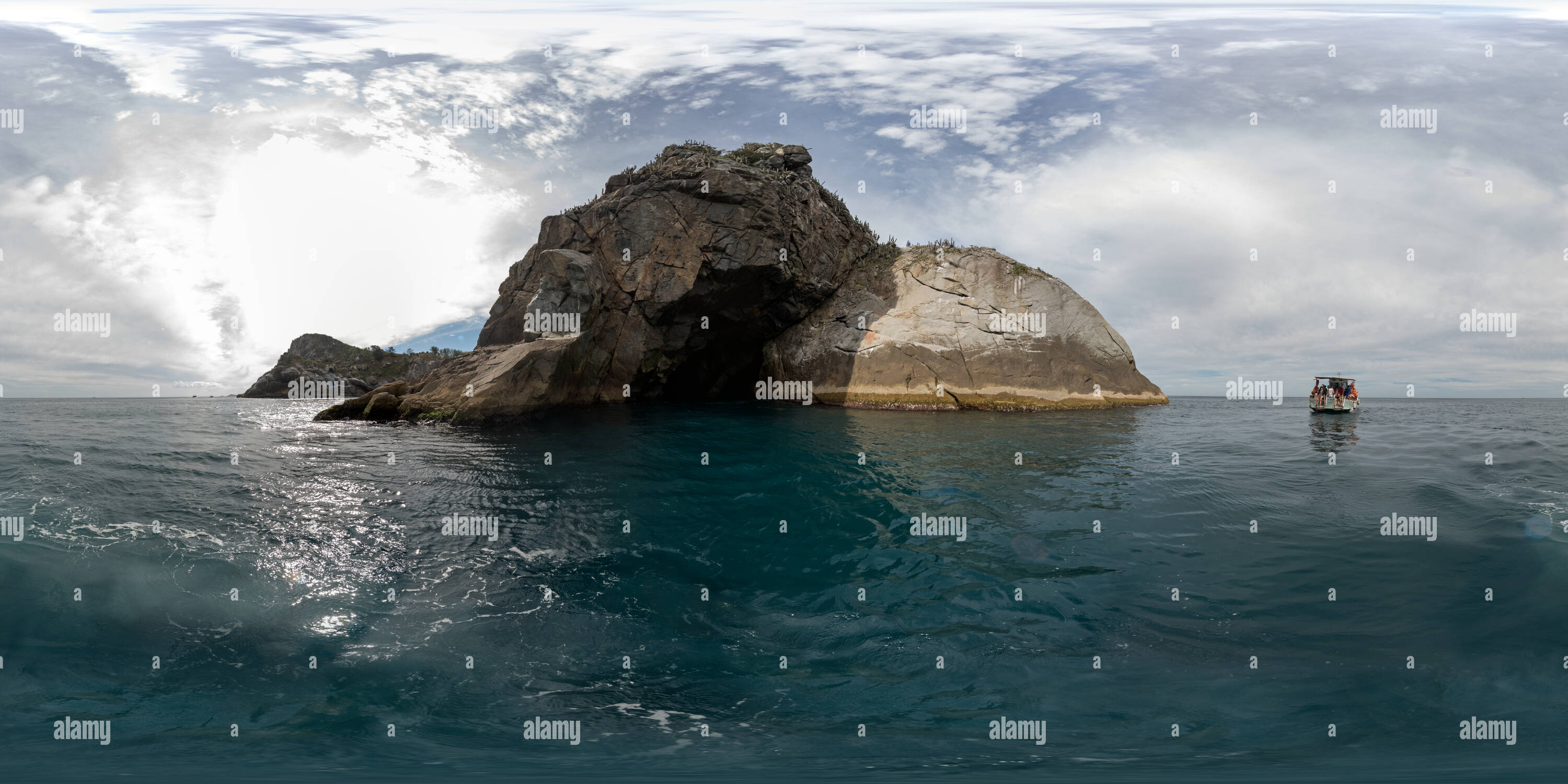 360° view of Entrada da Gruta Azul - Alamy