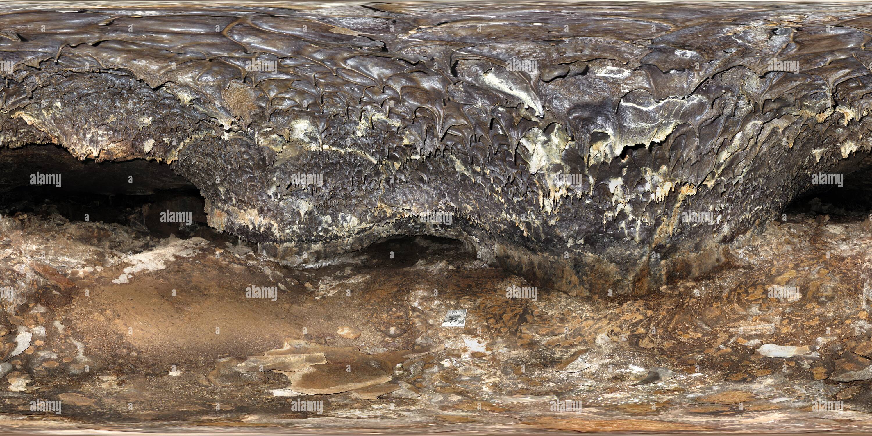 360° view of LBNM: Shark's Mouth Cave - Alamy