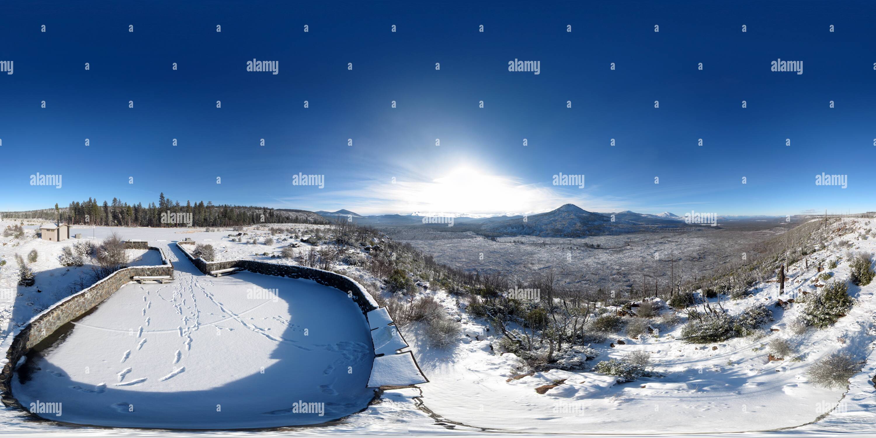 360° view of Hat Creek Rim overlook [2] - Alamy