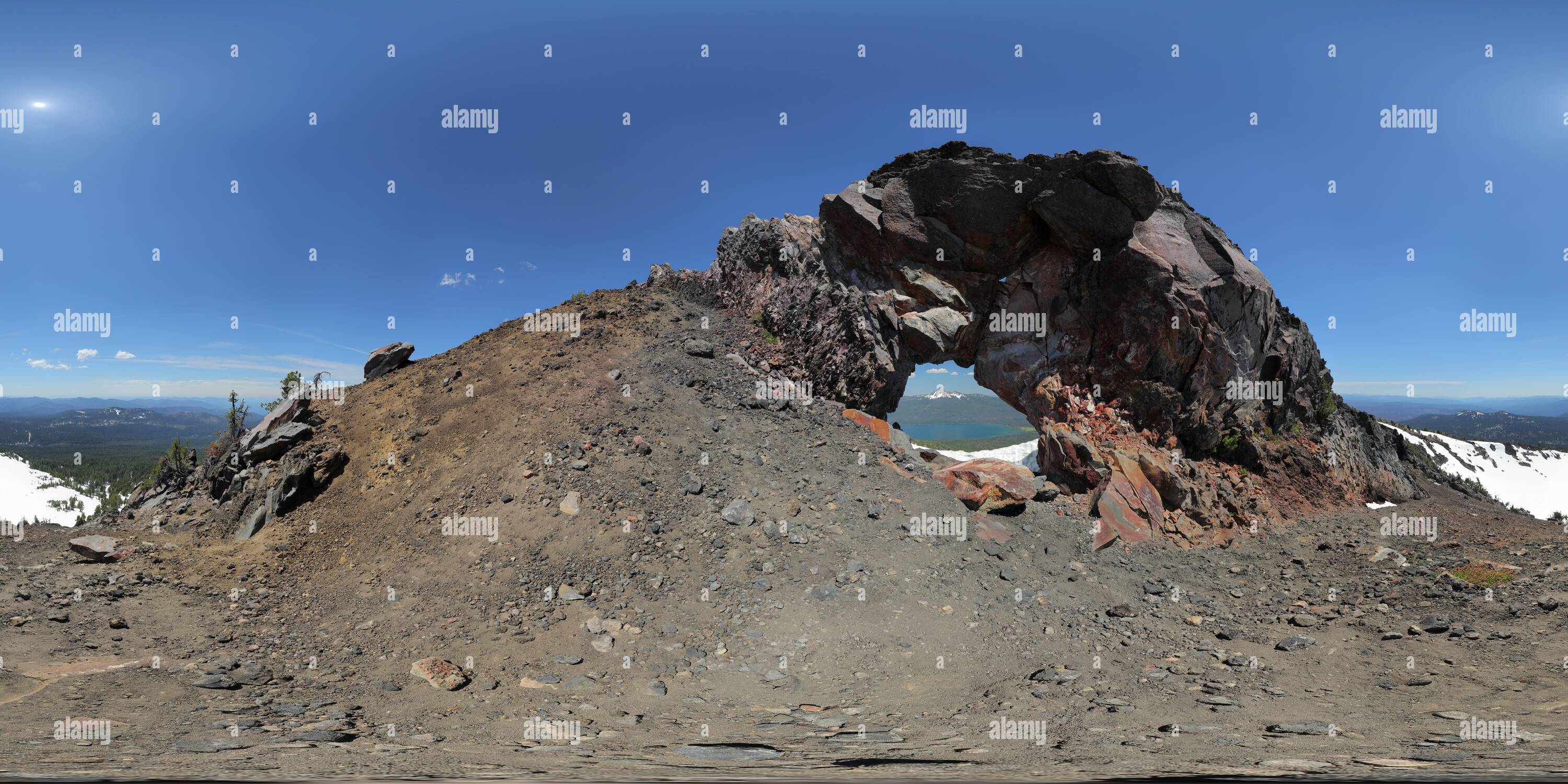 360° view of Mt. Bailey rock window (east view - Alamy
