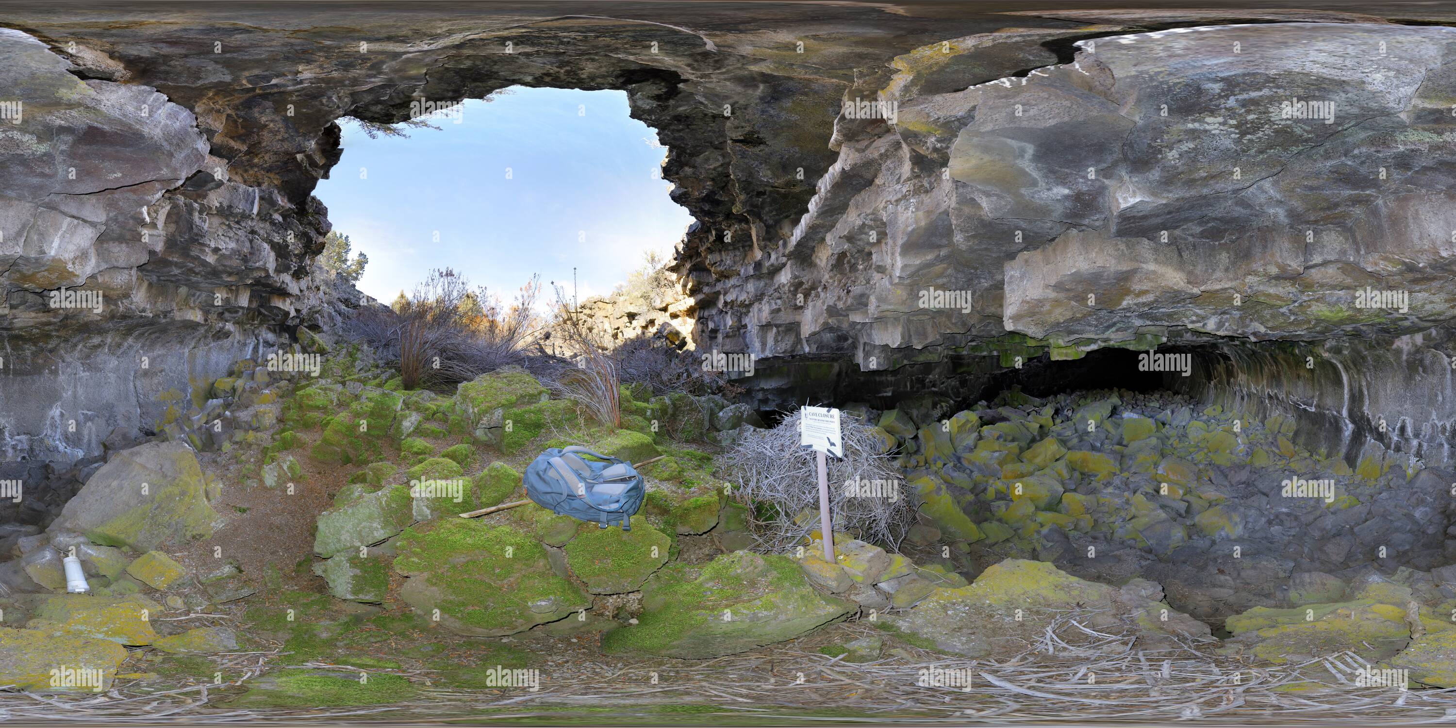 360° view of LBNM: Craig Cave - Alamy