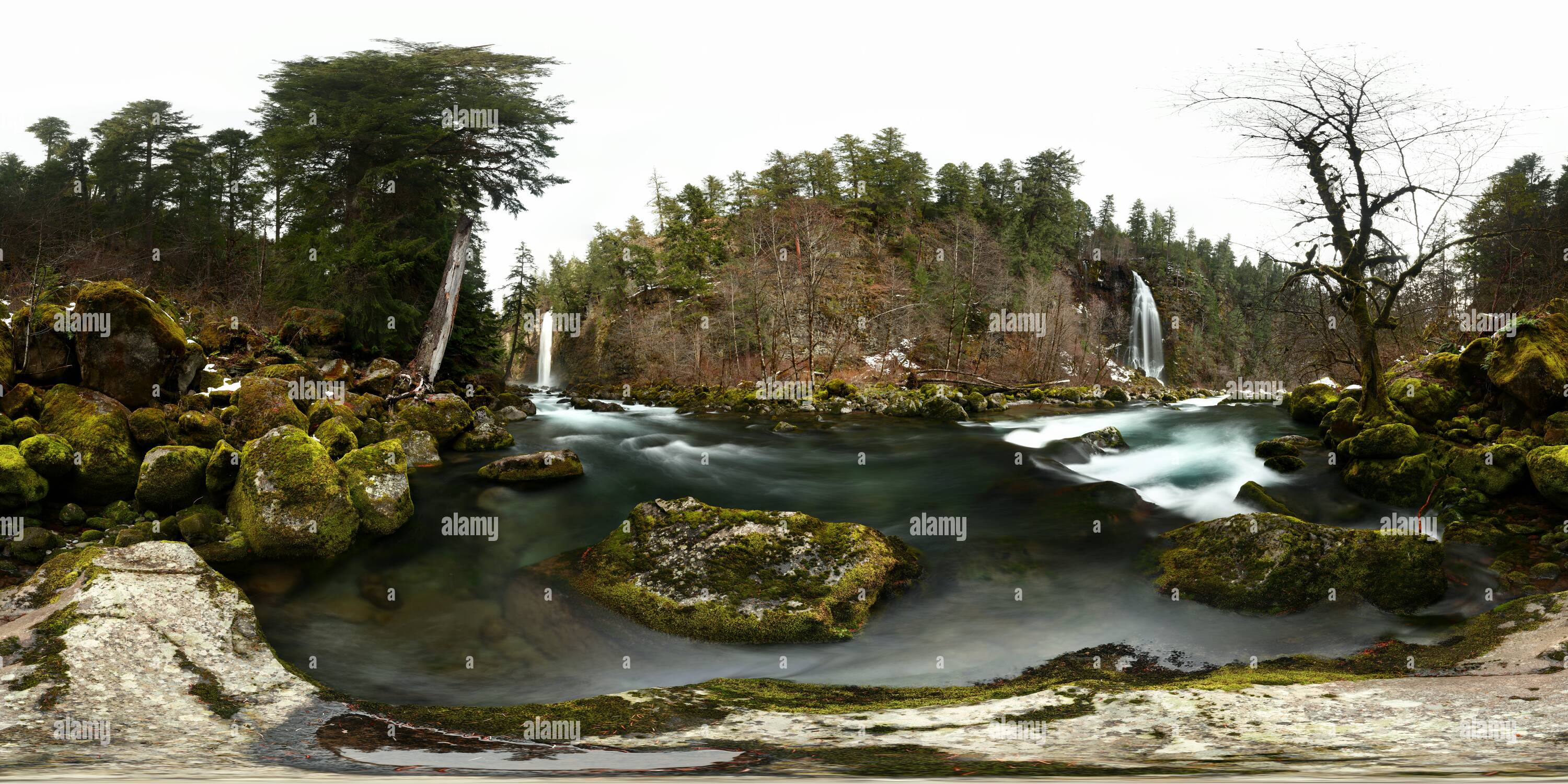 360° view of Rogue River - Mill & Barr Creek Falls - Alamy