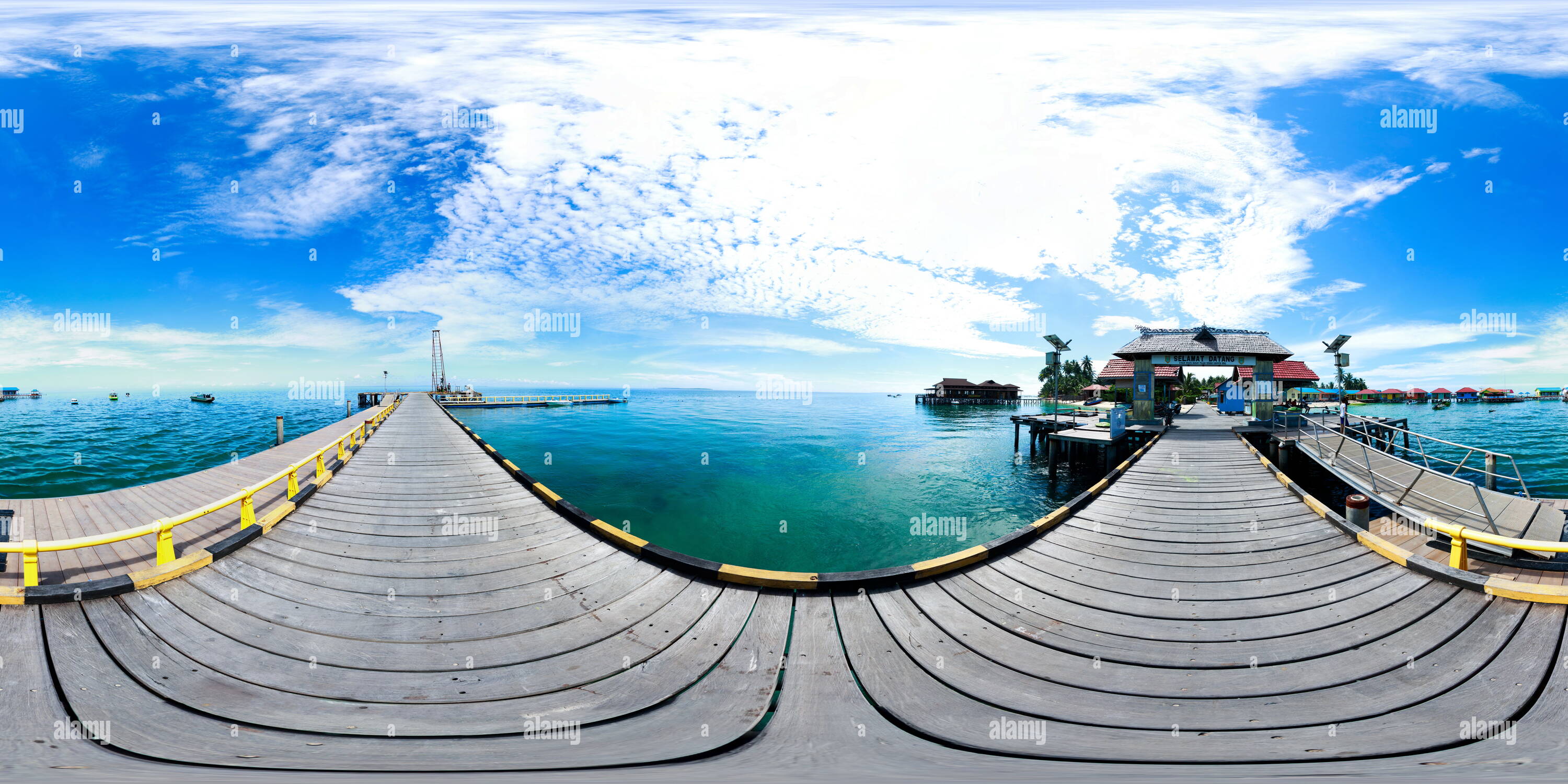 Derawan hi-res stock photography and images - Alamy