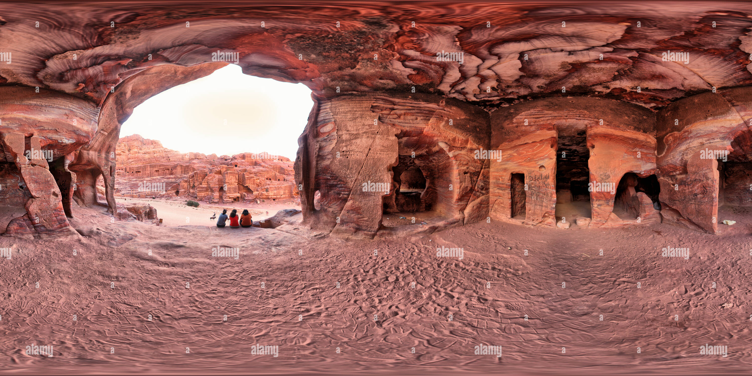 Petra jordan viewpoint hi-res stock photography and images - Alamy