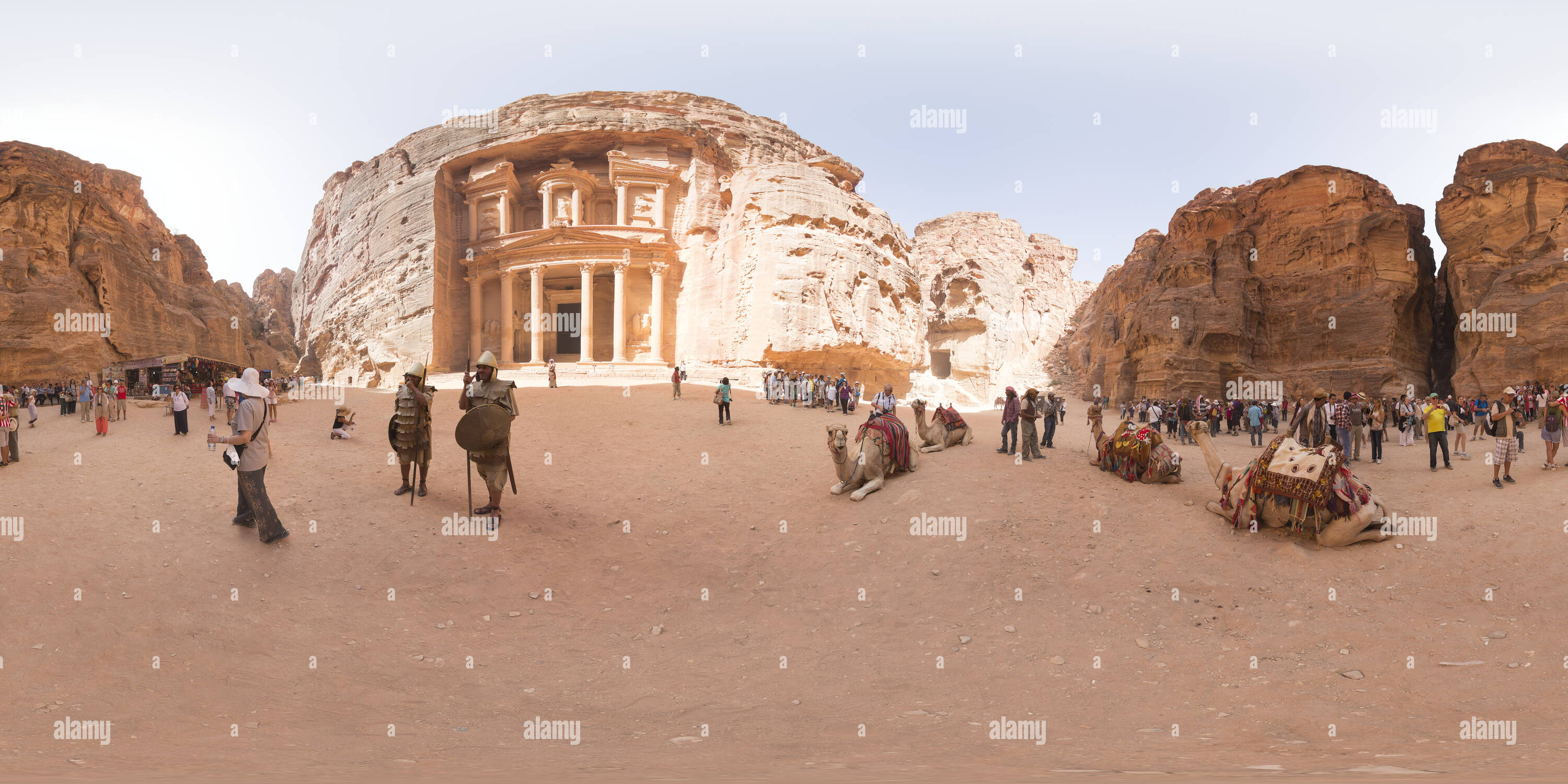 360° view of Petra Treasury by day - Alamy