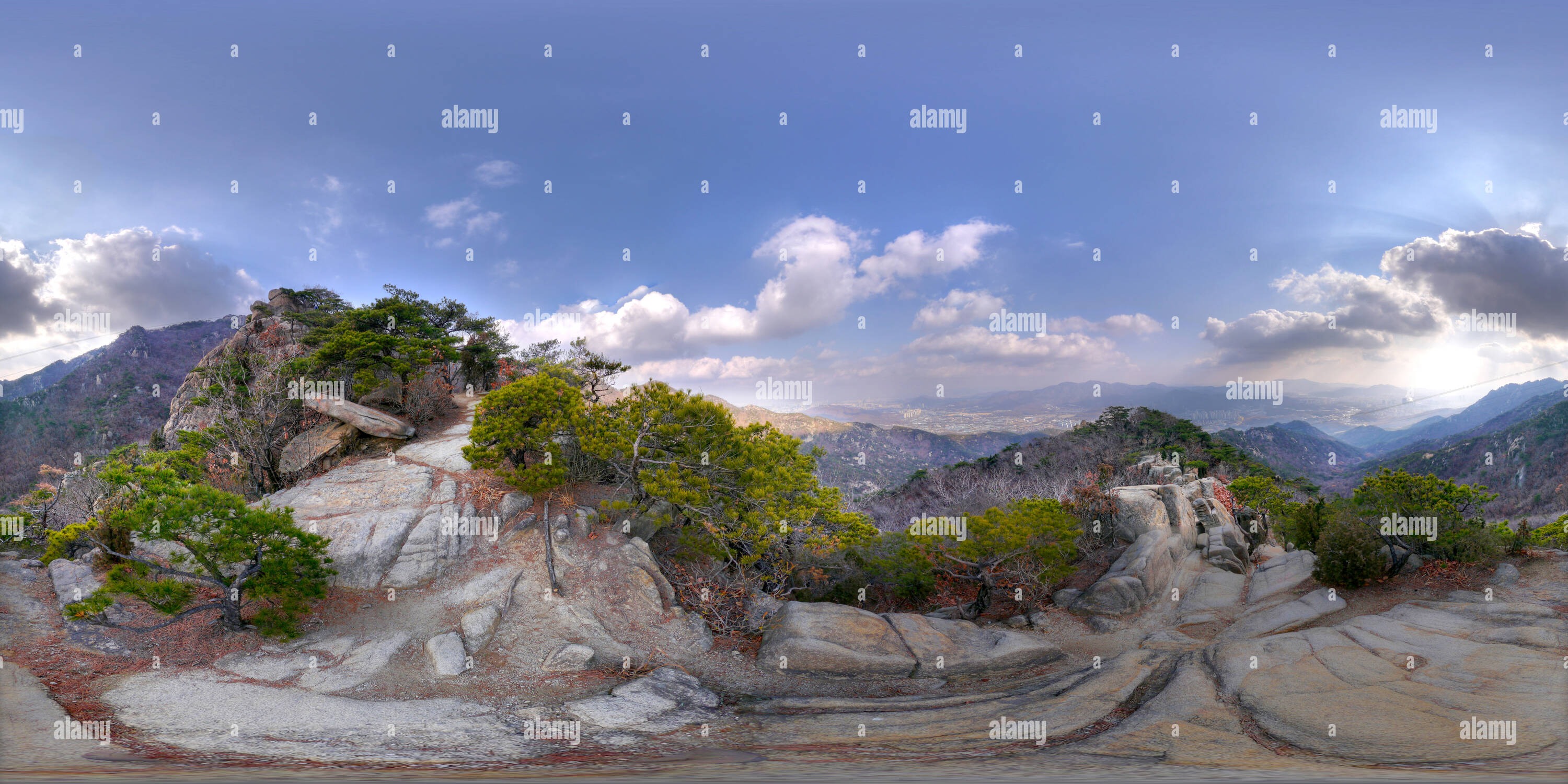 Gwanaksan hi-res stock photography and images - Alamy