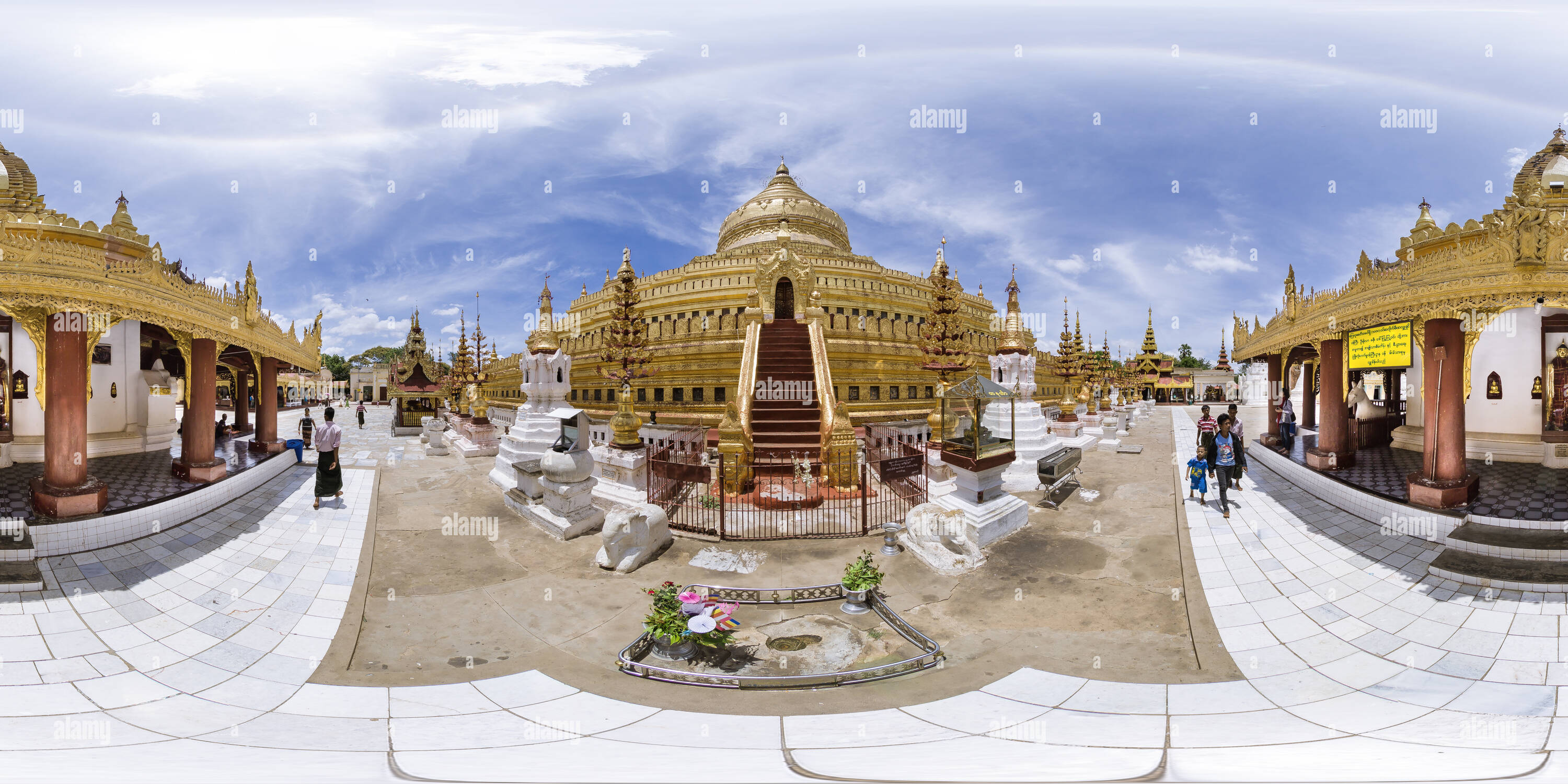 360° view of Bagan Shwezigon Phaya - Alamy