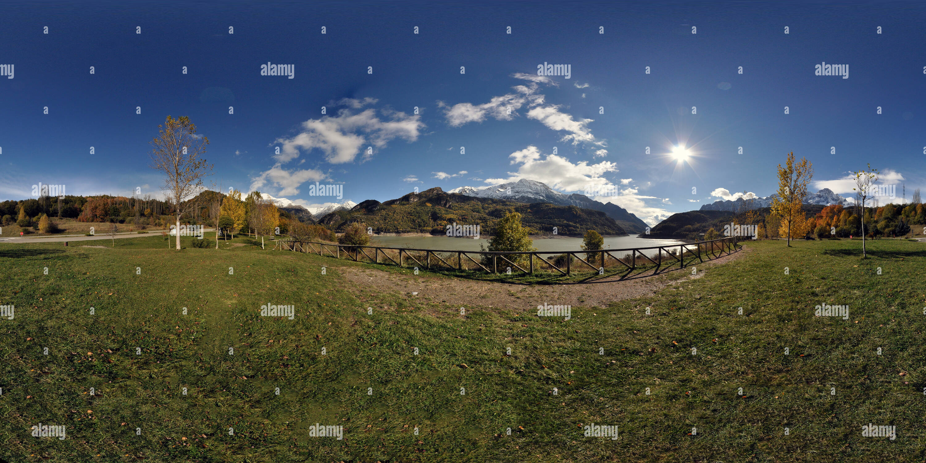 360° view of Autumn at Bubal, Tena Valley - Alamy