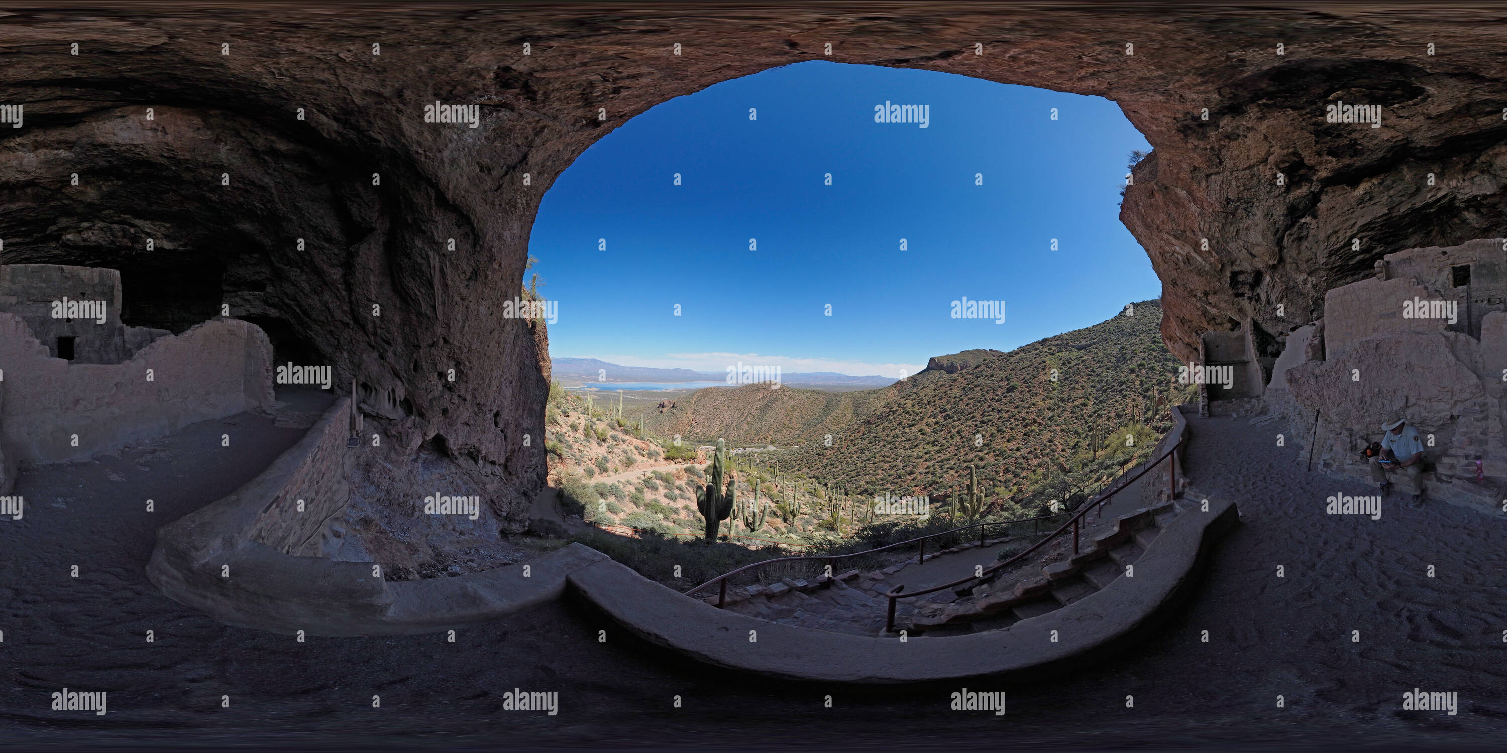 360° view of Inside the lower ruin at Tonto National Monument - Alamy