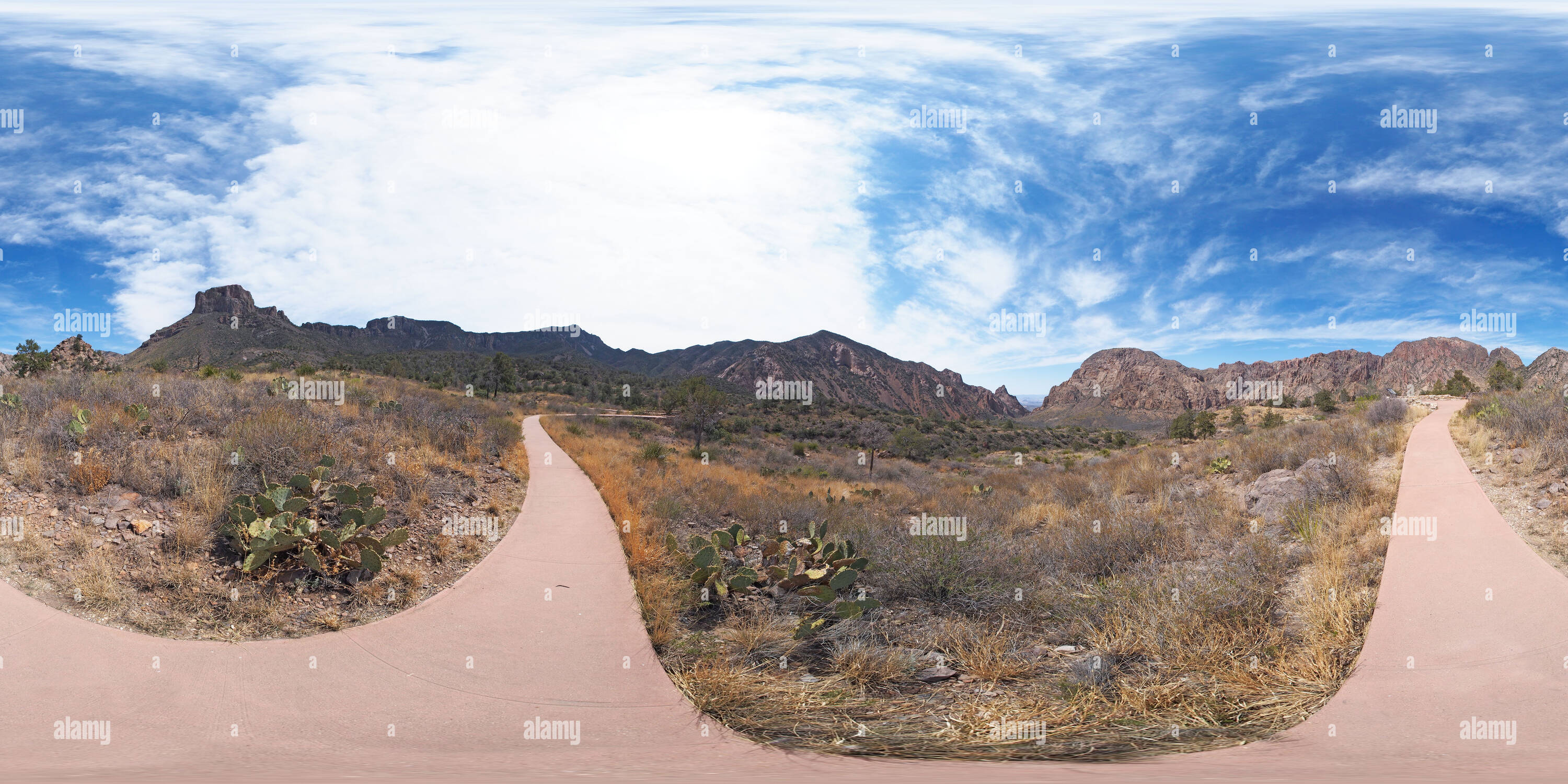 360° view of Chisos Basin Overlook at Big Bend National Park - Alamy