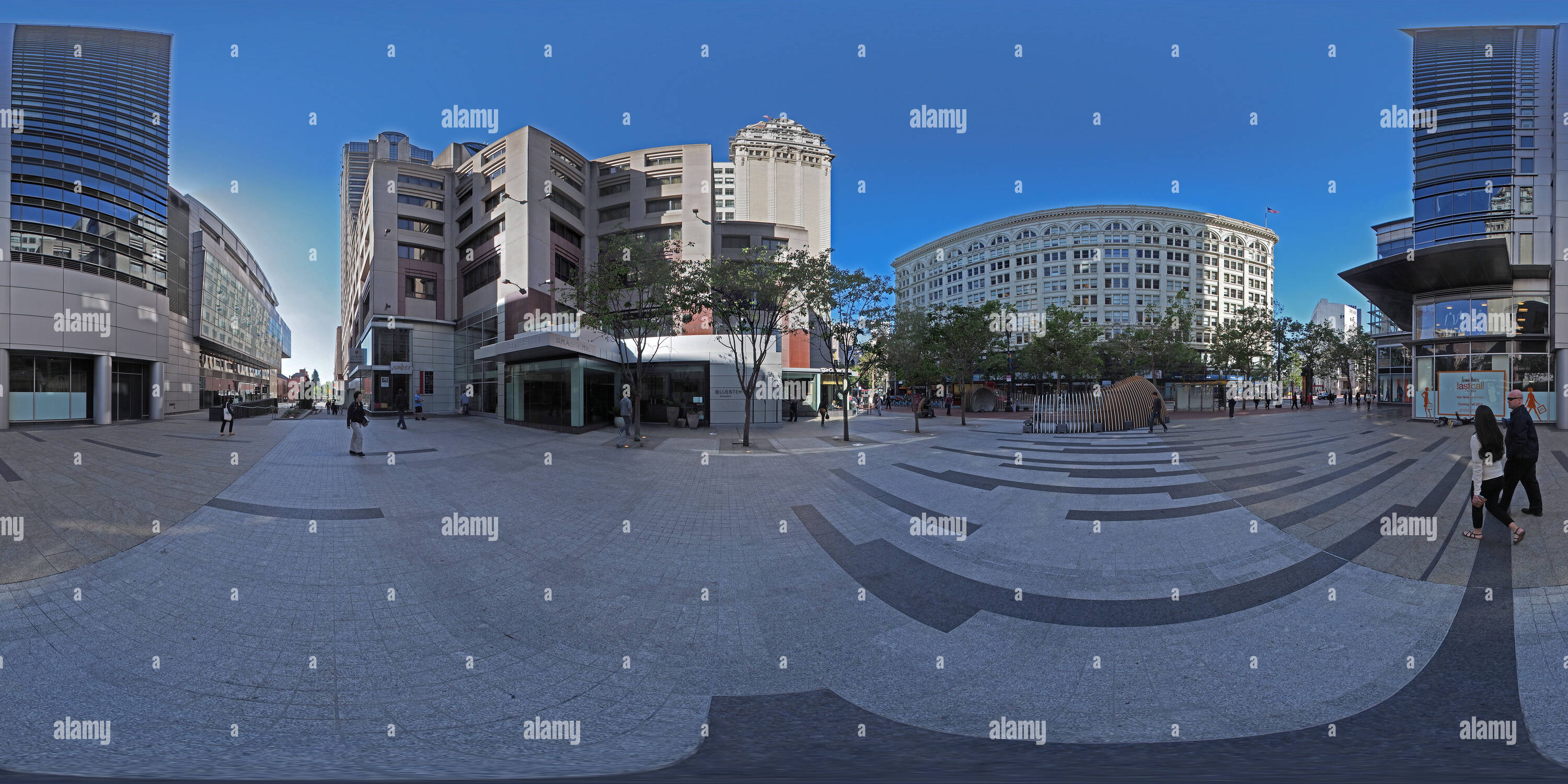 360° view of Yerba Buena Lane at Market Street - Alamy