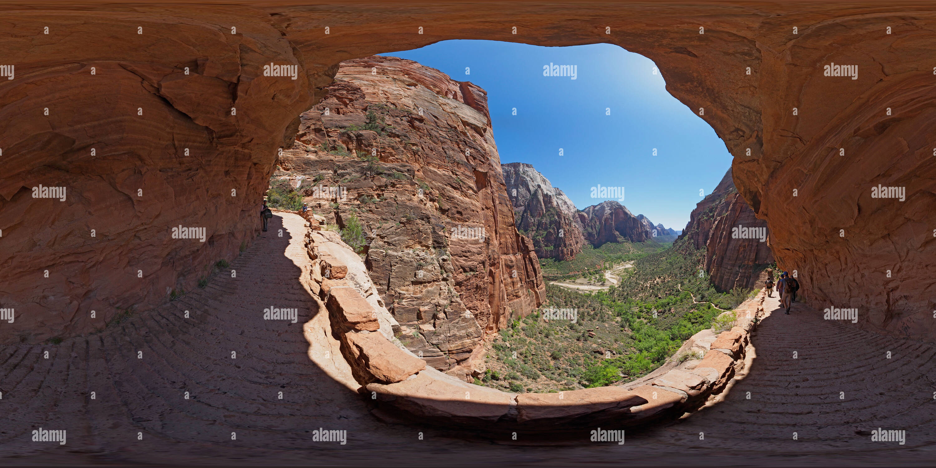 360° view of Cliff face crossing on the West Rim Trail - Alamy