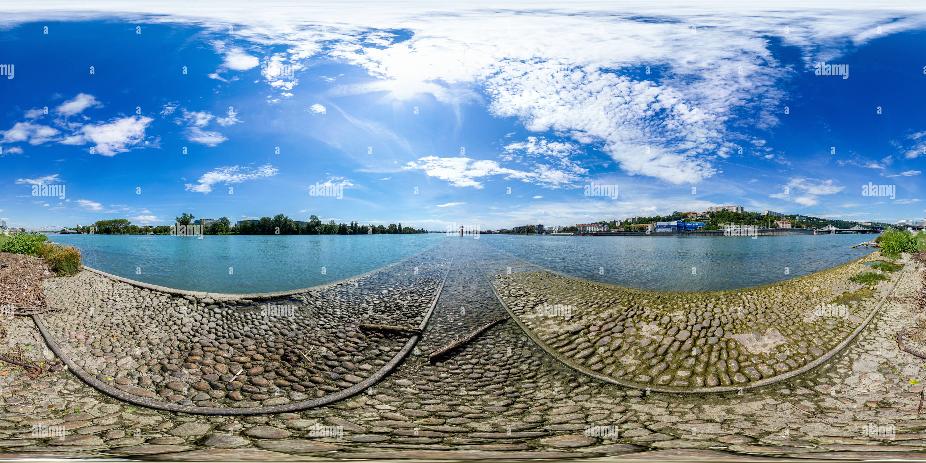 360° view of Rhone and Saone rivers meeting point, Lyon - Alamy