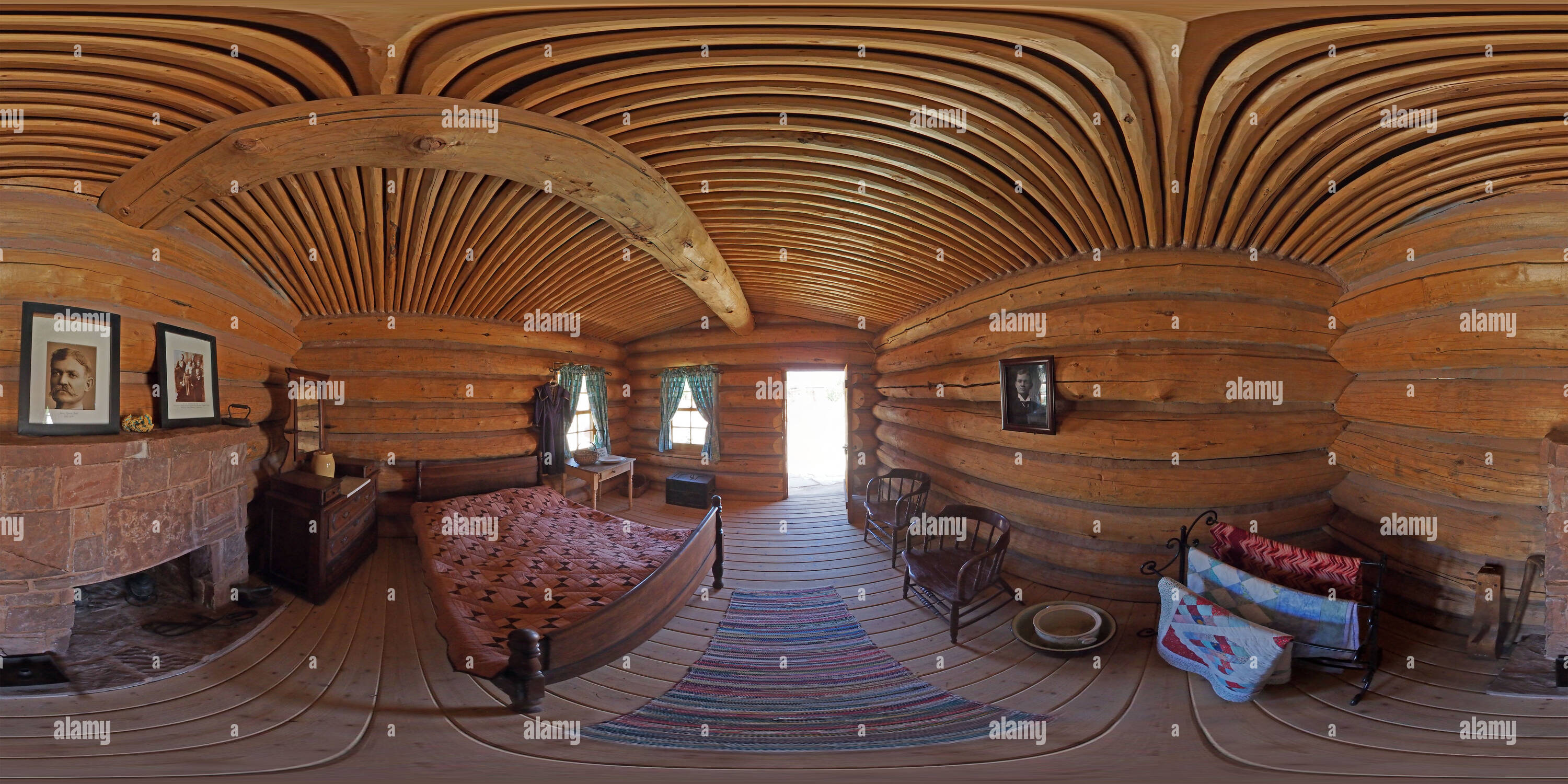 360° view of Inside the James Redd Cabin in Historic Bluff - Alamy