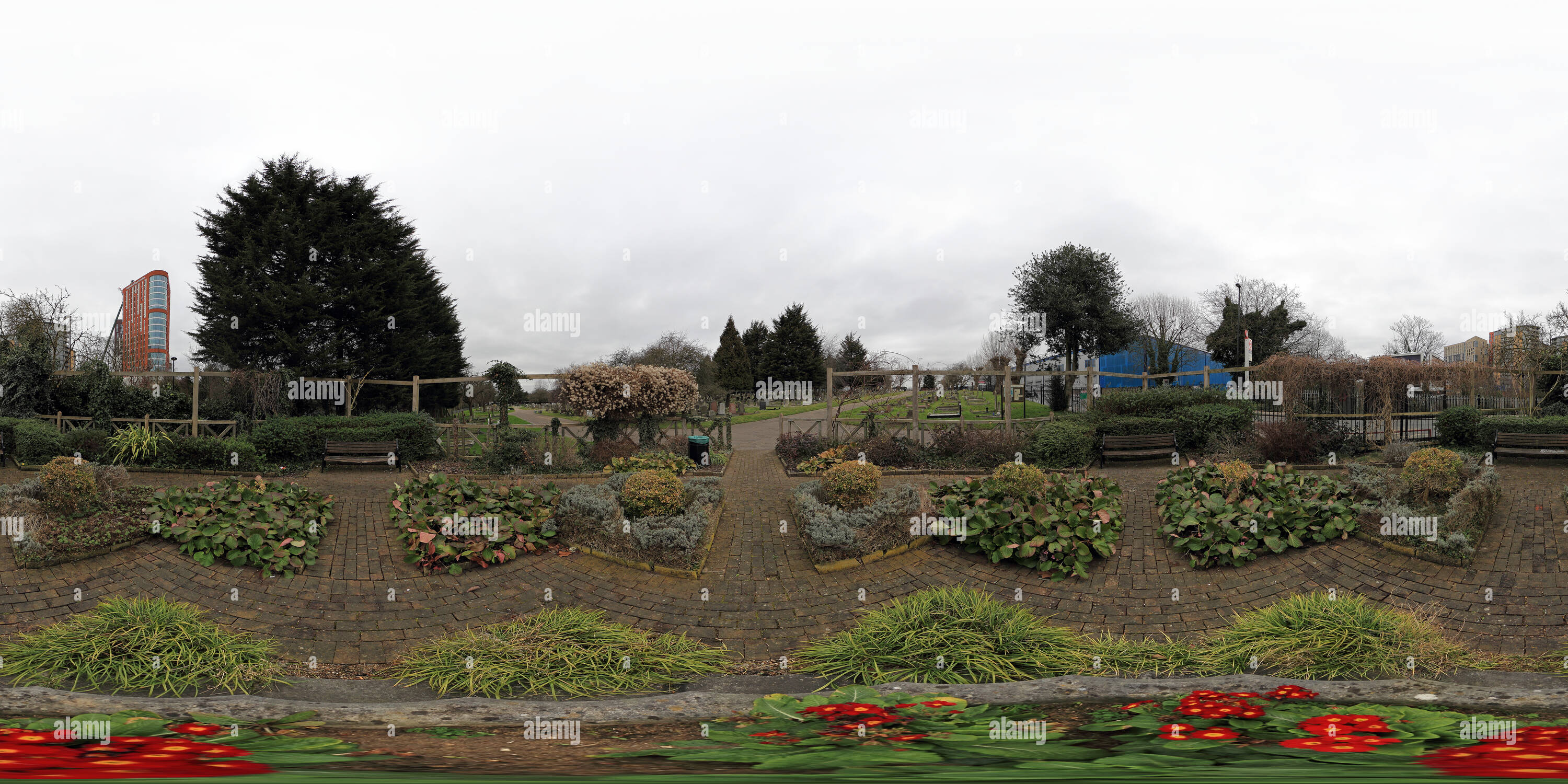 360° view of North Acton Cemetery4 - Alamy