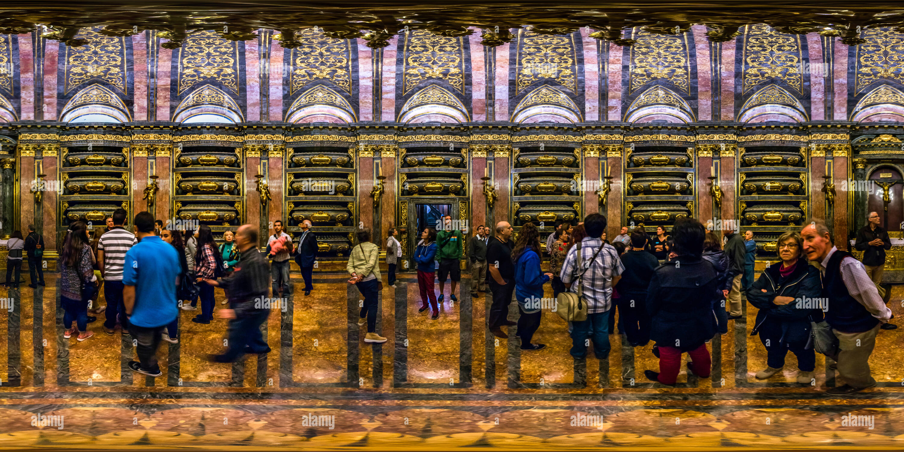 360° view of The Crypt of the Kings - Alamy