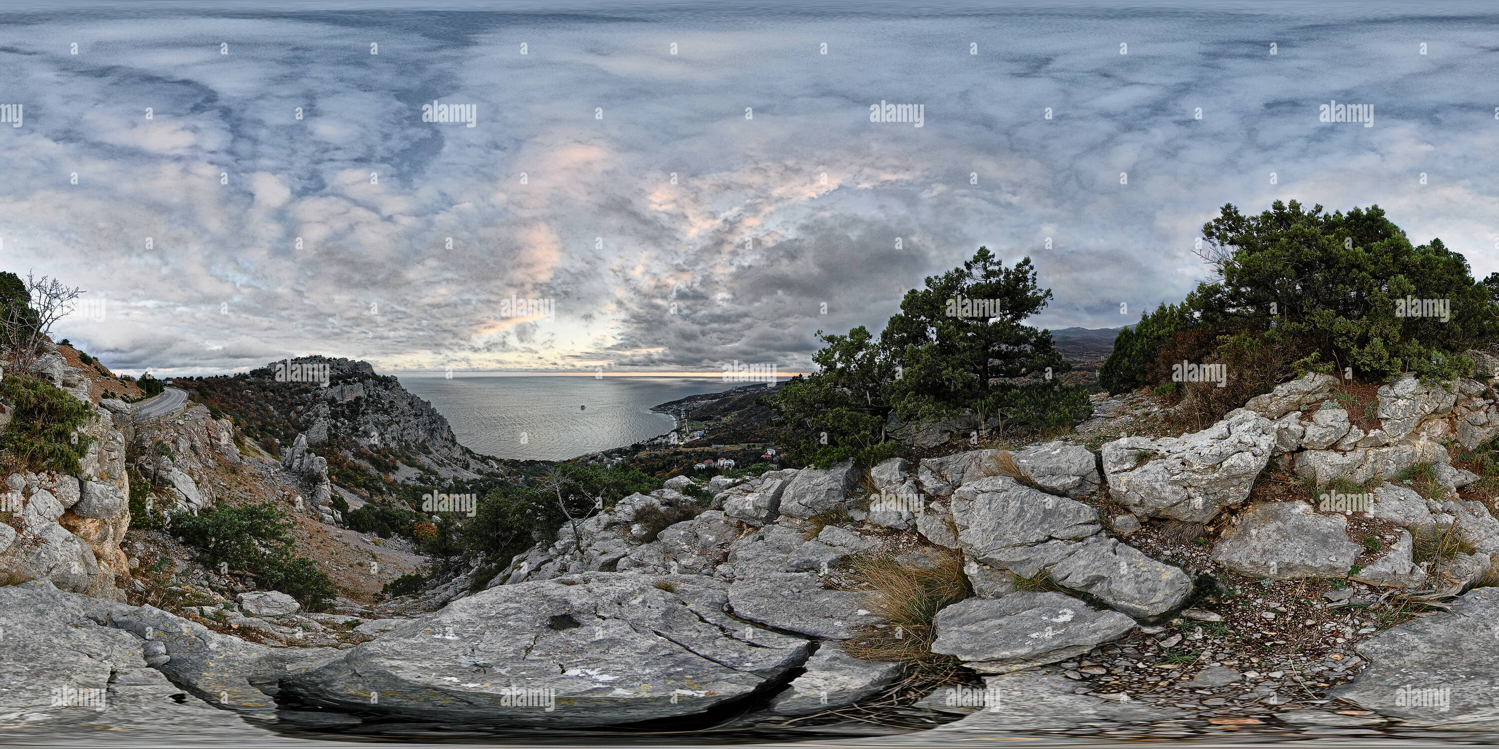 360° view of A look at the sea - 01 - Alamy