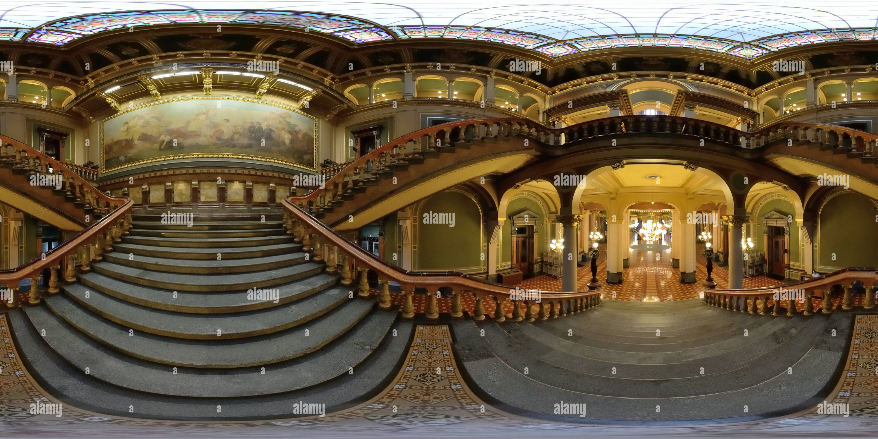 360° view of Iowa State Capital Main Staircase Post - Alamy