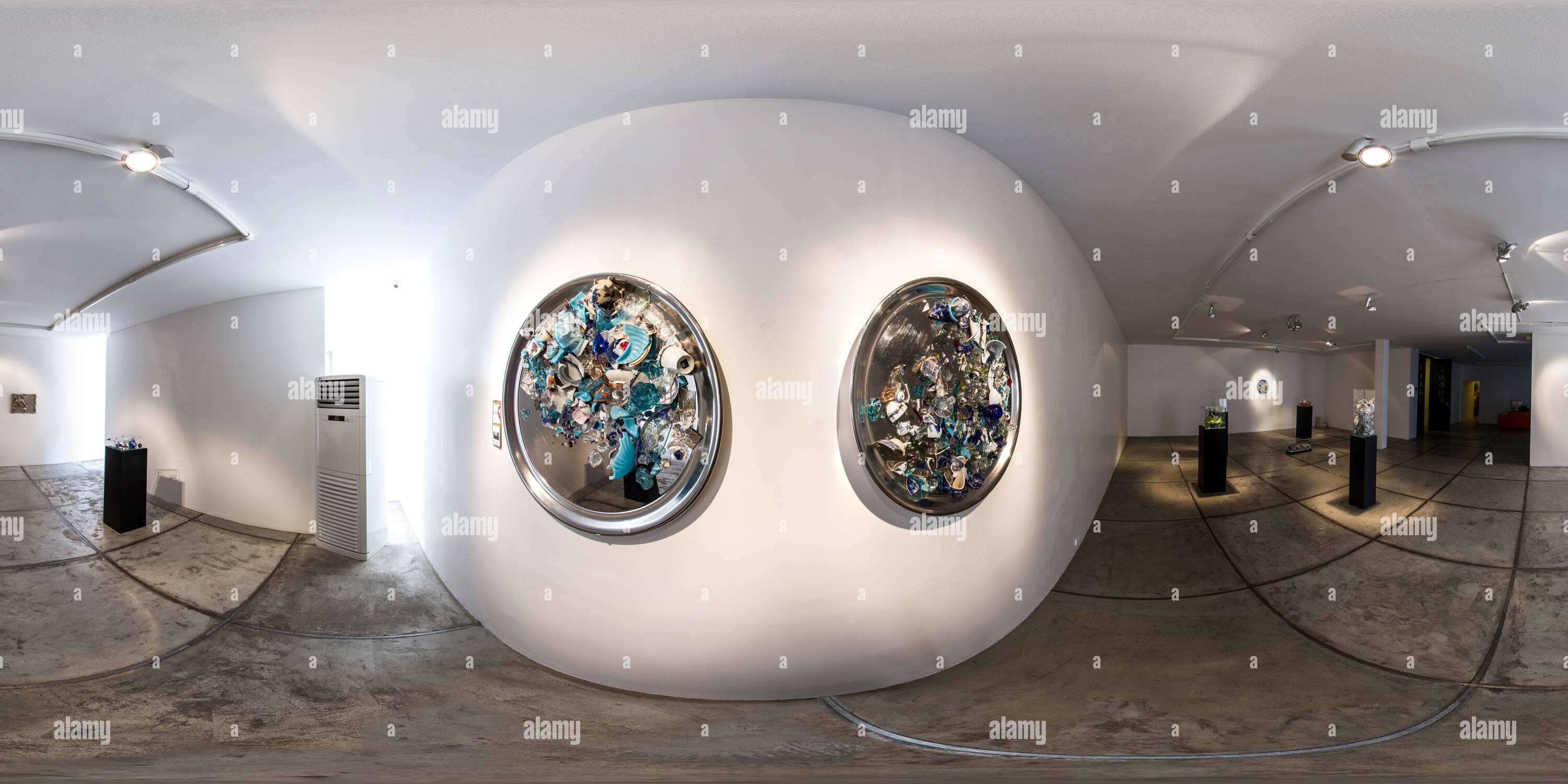 Etemad Gallery High Resolution Stock Photography and Images - Alamy