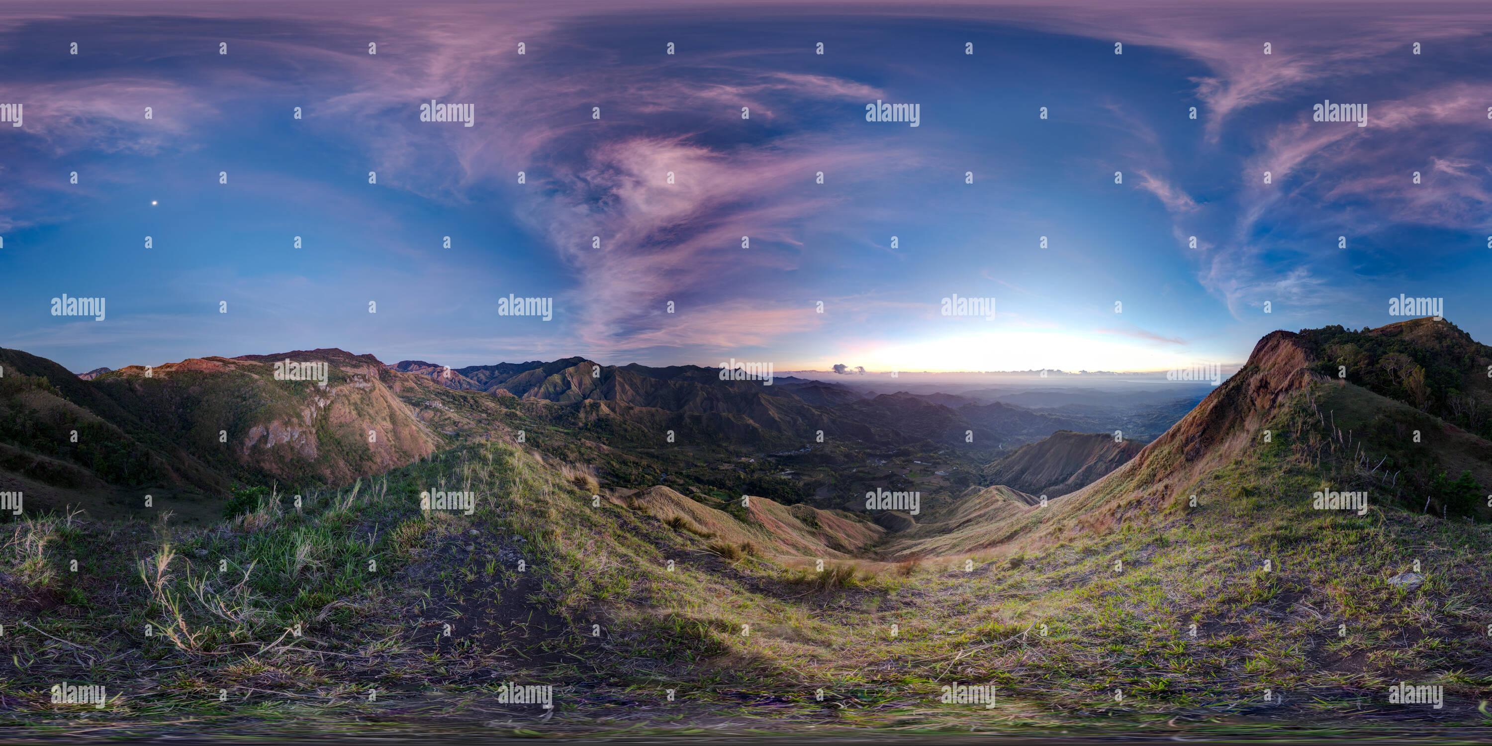 360° view of Dawn from a Hilltop in the Philippines - Alamy