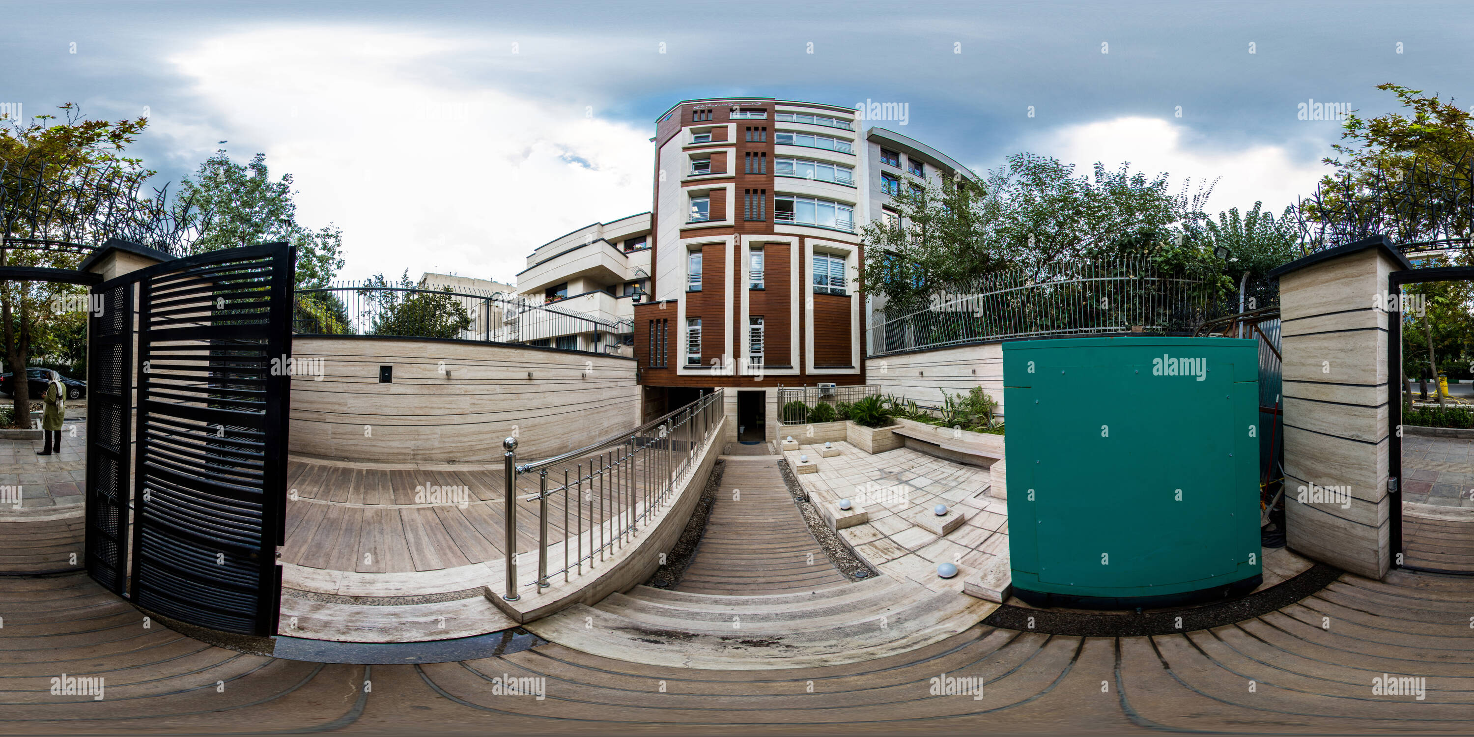 360° view of Arshia Faridani Sep 2015 Kharazmi Co Brazil St 01 - Alamy