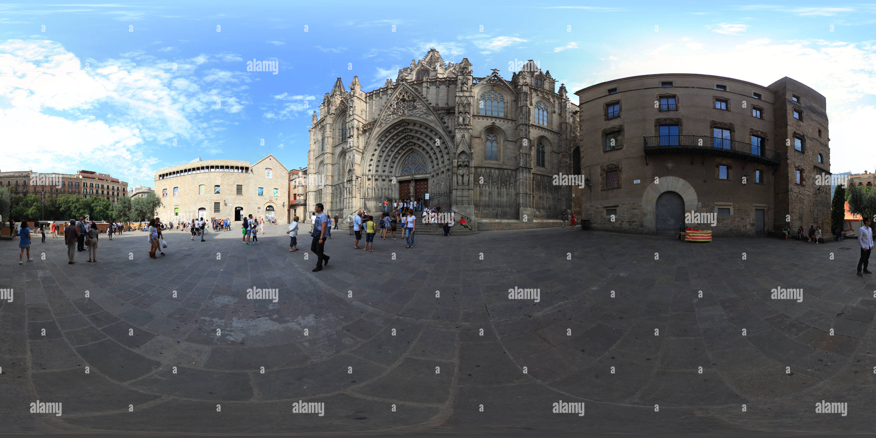 360° view of Catedral de Barcelona - Alamy