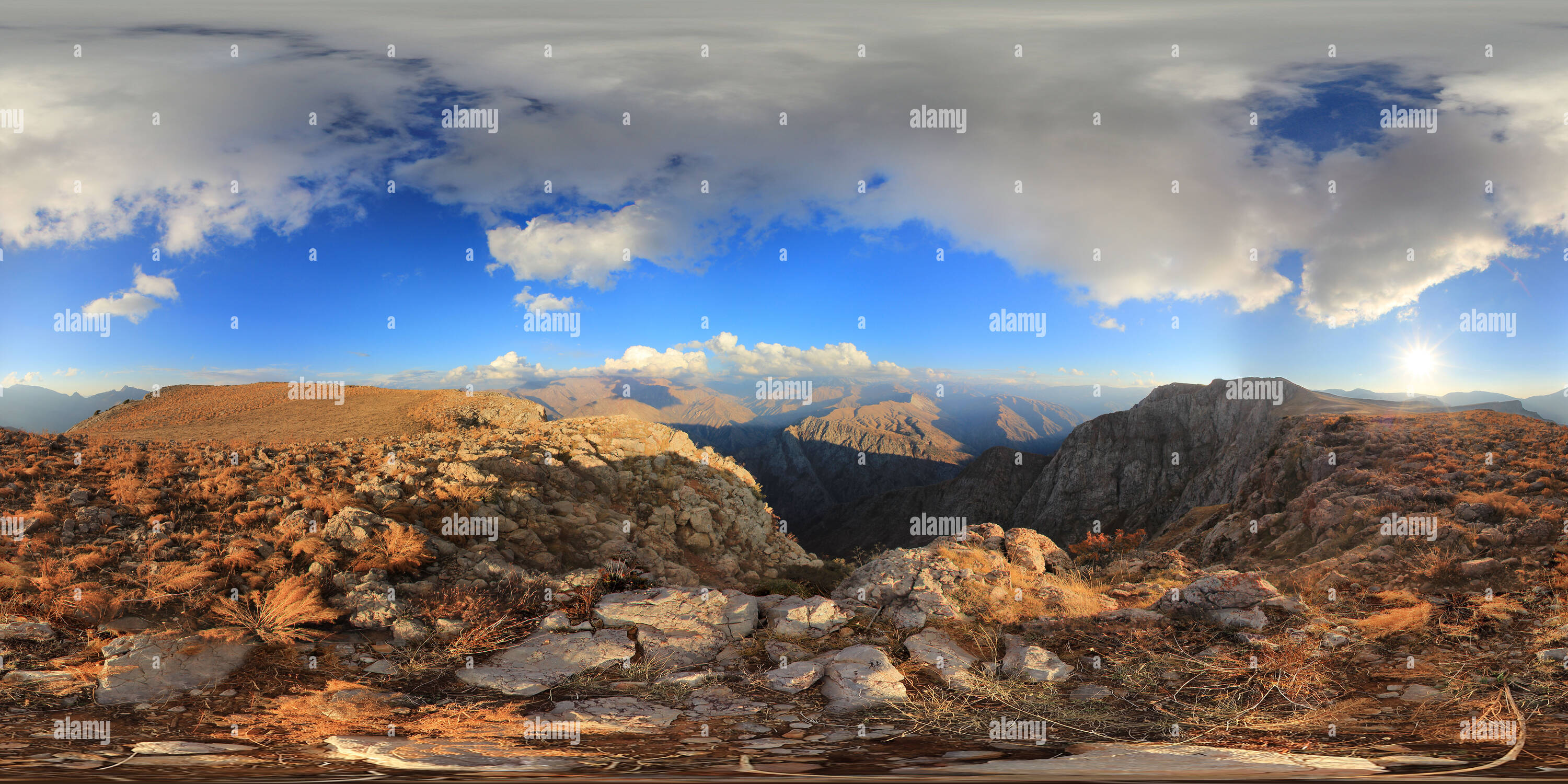 360° view of On the eastern edge of the plateau Pulatkhan - Alamy