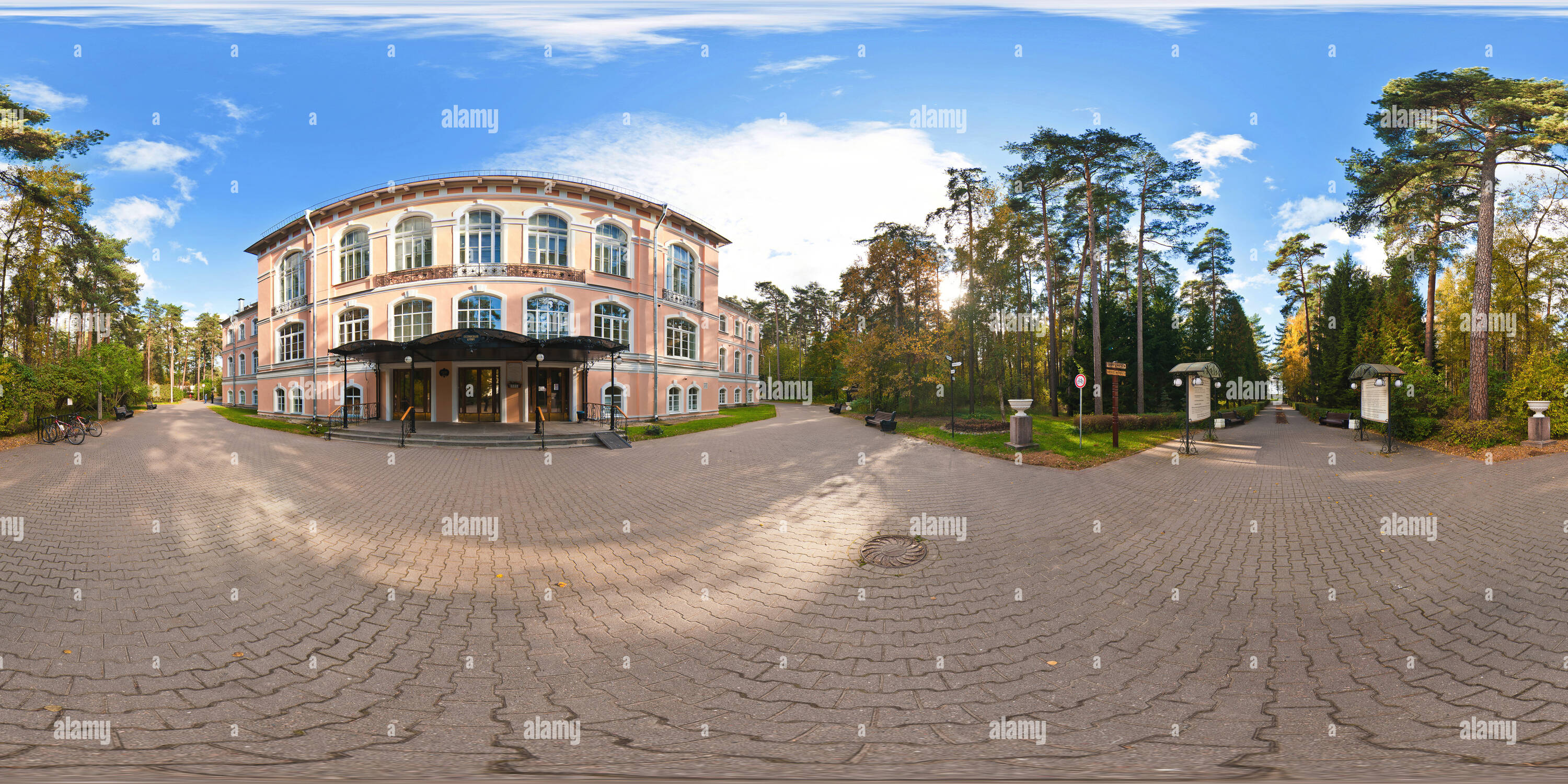 360° view of Sestroretsk resort. Main building - Alamy